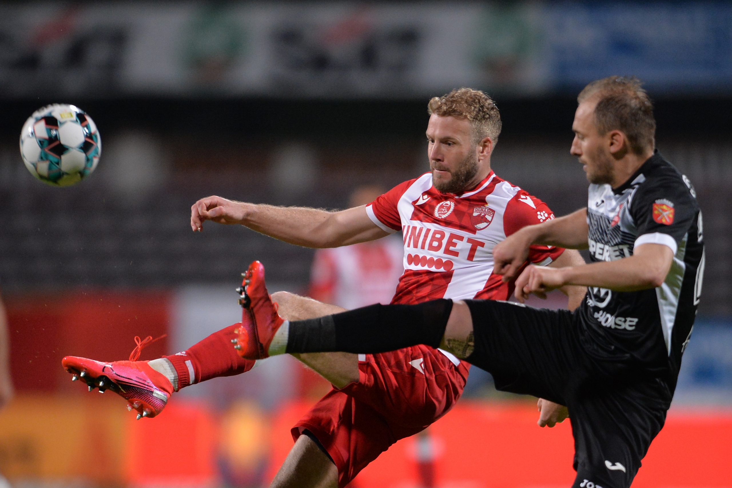 Rapid încearcă marea bombă pe piața transferurilor: Adam Nemec de la ...