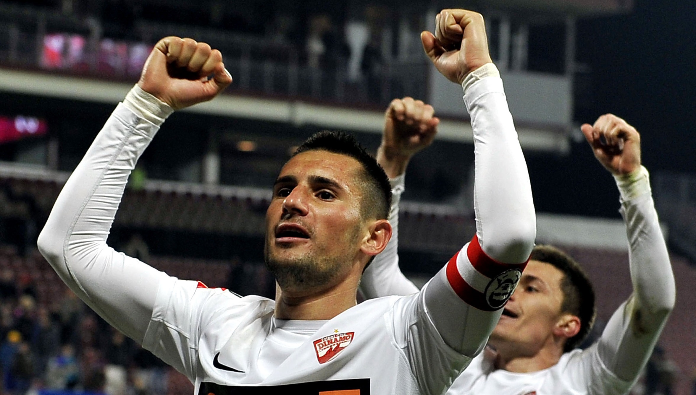 Dragoș Grigore a discutat cu fanii lui Dinamo înainte se semneze cu ...