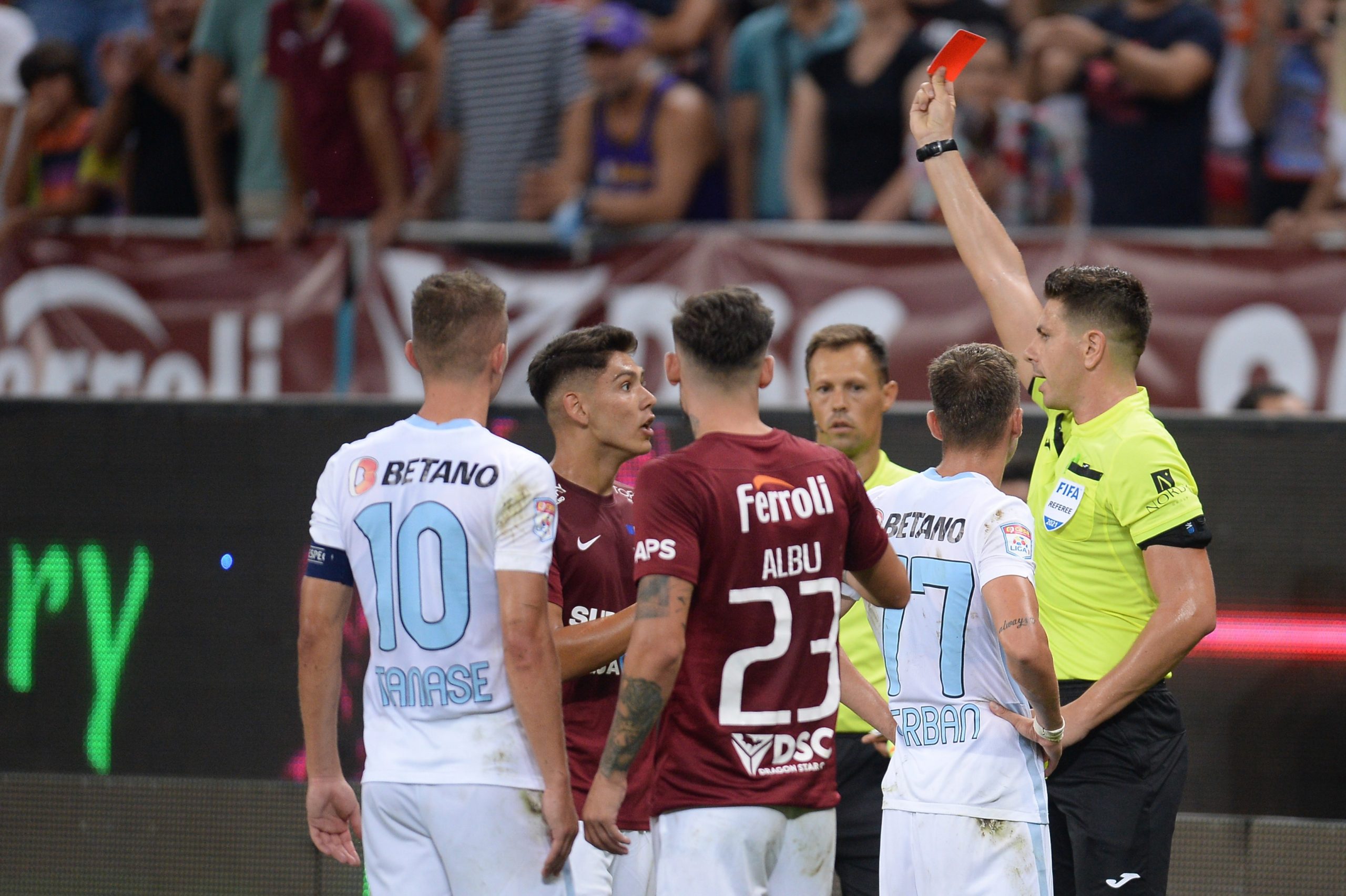 Fanii români pot da năvală să ia bilete pentru meciul FCSB - Rapid ...