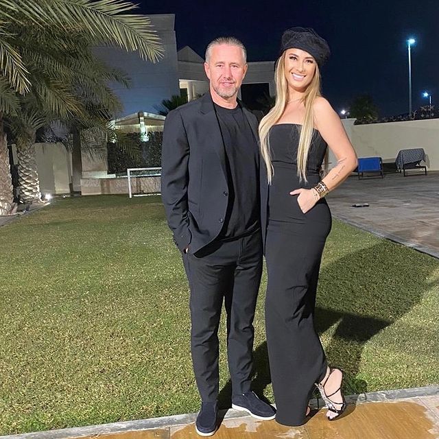 De ce a părăsit-o, de fapt, Laurențiu Reghecampf pe Anamaria Prodan! Motivul real pentru care a ...