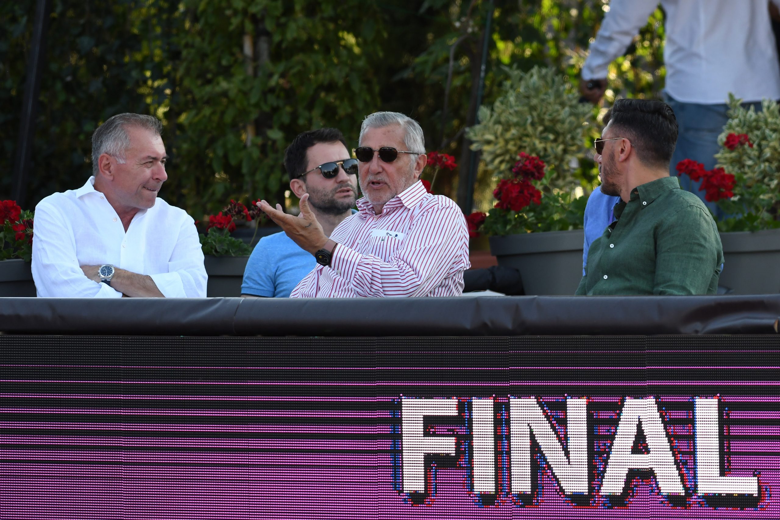 Ilie Năstase, susținut după ce a fost scos din fundația care-i poartă ...