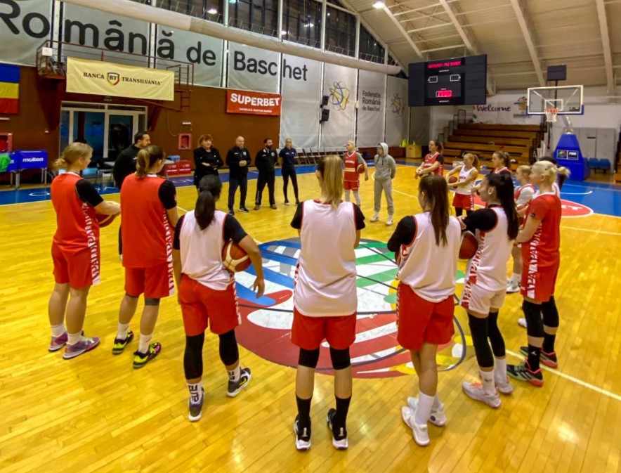 Naționala feminină de baschet a demarat pregătirile cu Islanda și Spania.