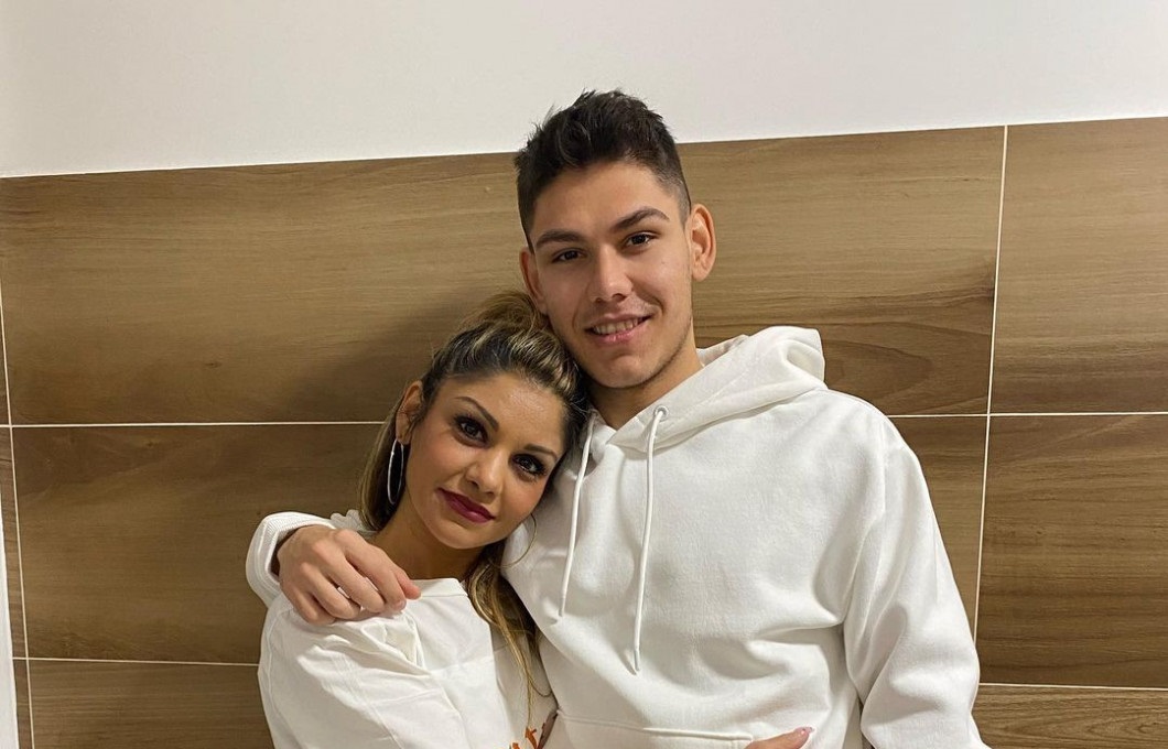 „Ea este tot universul meu!”. Mama lui Antonio Sefer de la Rapid, o ...