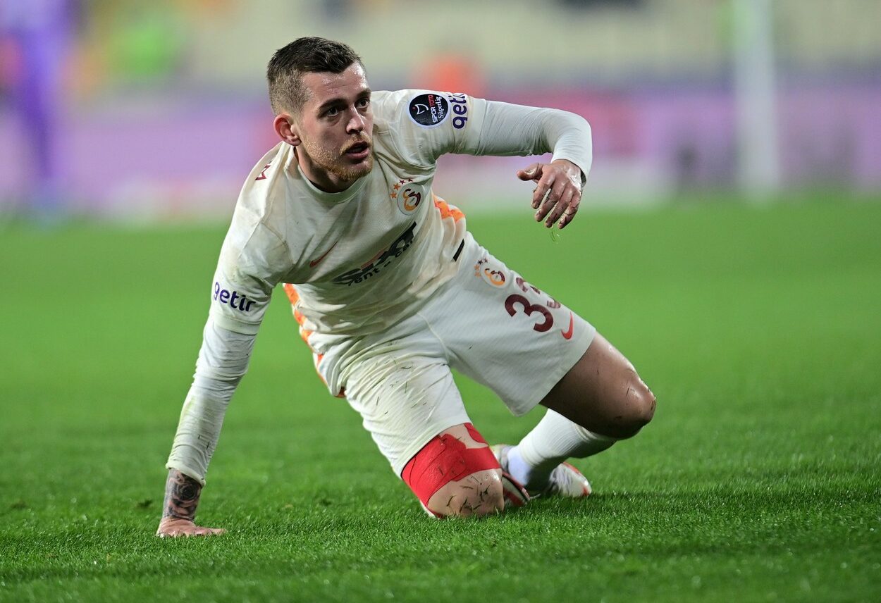 Alexandru Cicâldău, pe picior de plecare de la Galatasaray