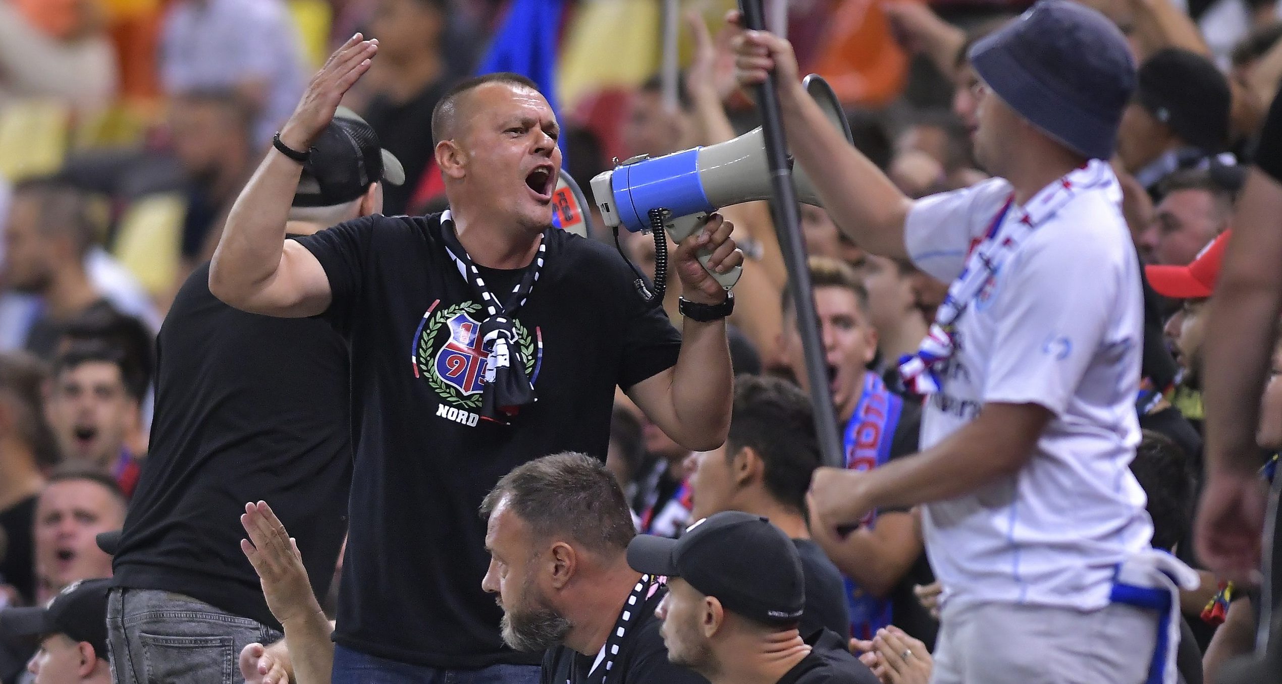 Brigada Tornado din Peluza Nord FCSB a rămas fără steag și s-a desființat