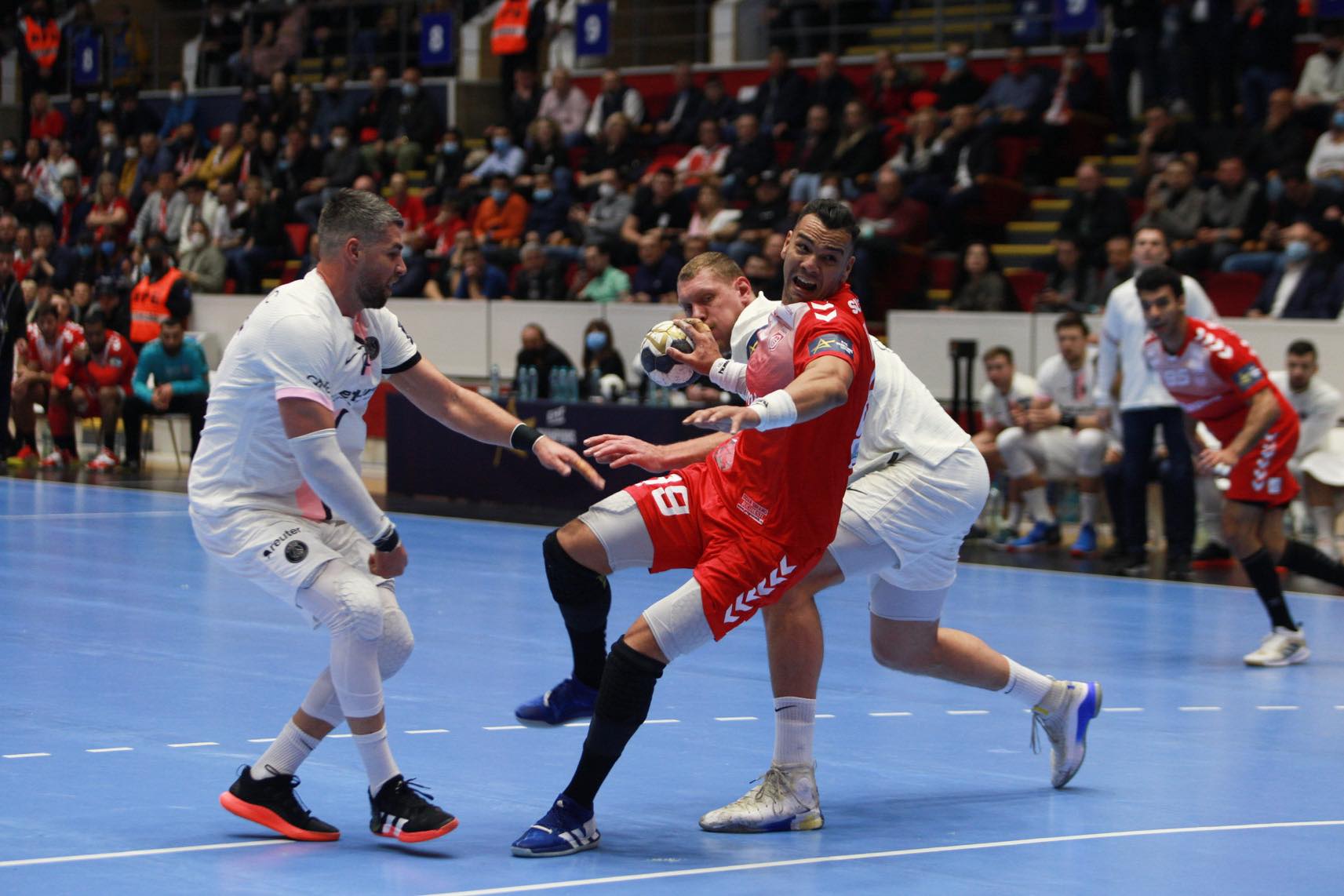 Dinamo necalificată în grupele Ligii Campionior la handbal masculin