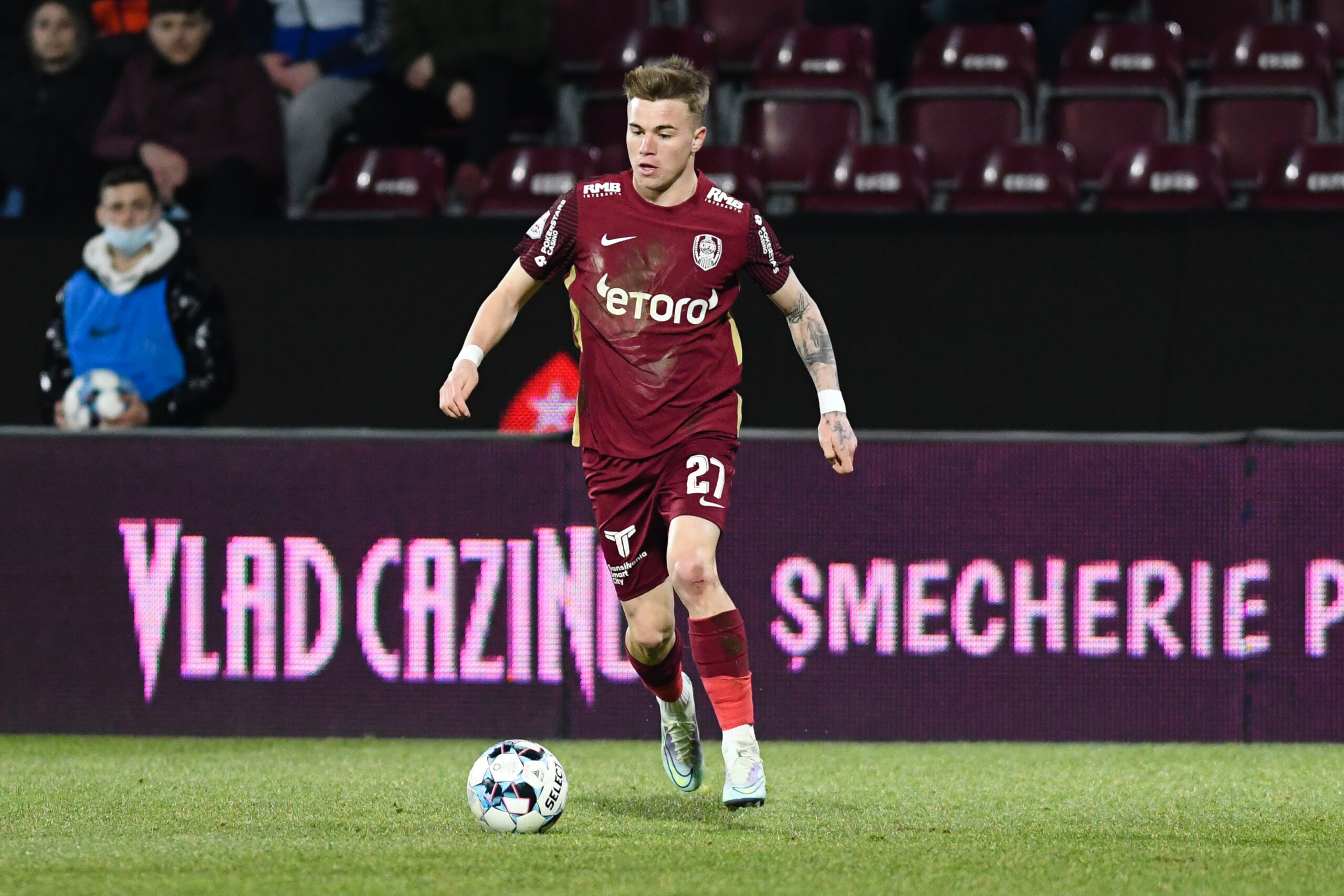 De ce n-are loc Claudiu Petrila la Galatasaray. Ce jucători caută turcii