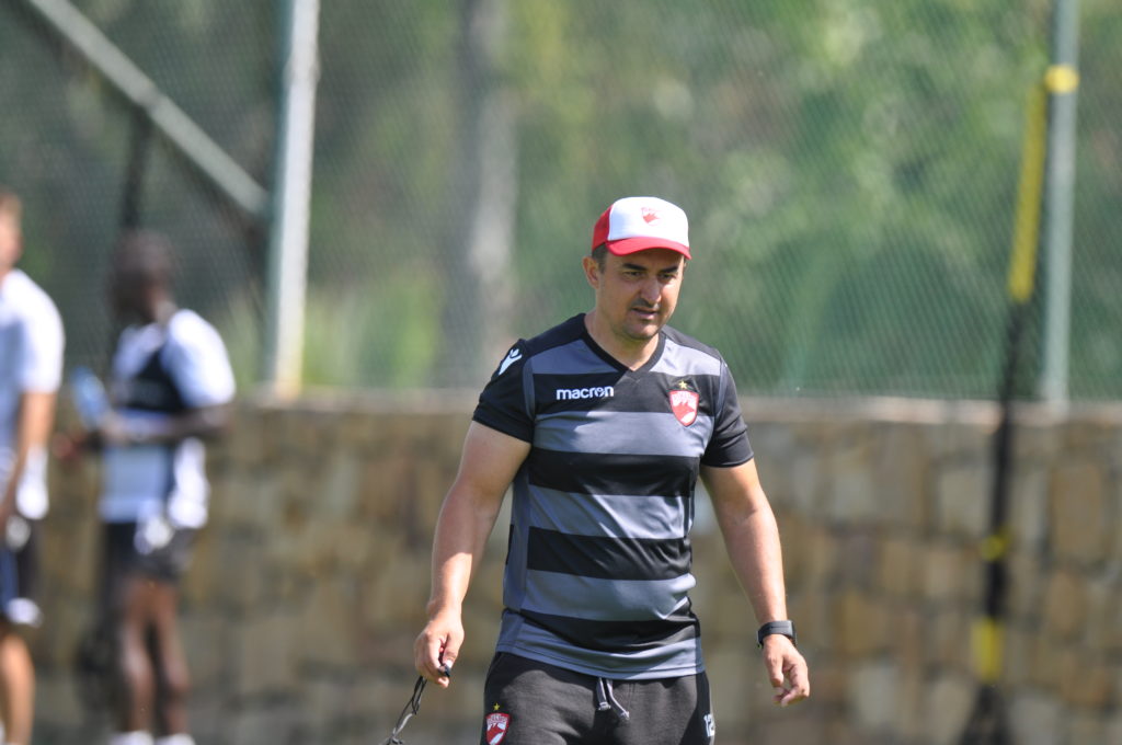 Marian Dima a semnat cu Dinamo și ajunge la antrenamentele lui Uhrin