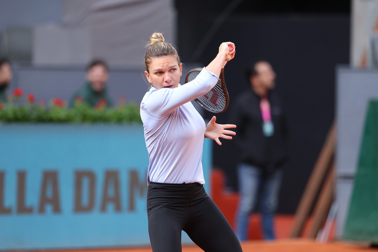Motivul pentru care Simona Halep își distruge racordajul înainte de meci