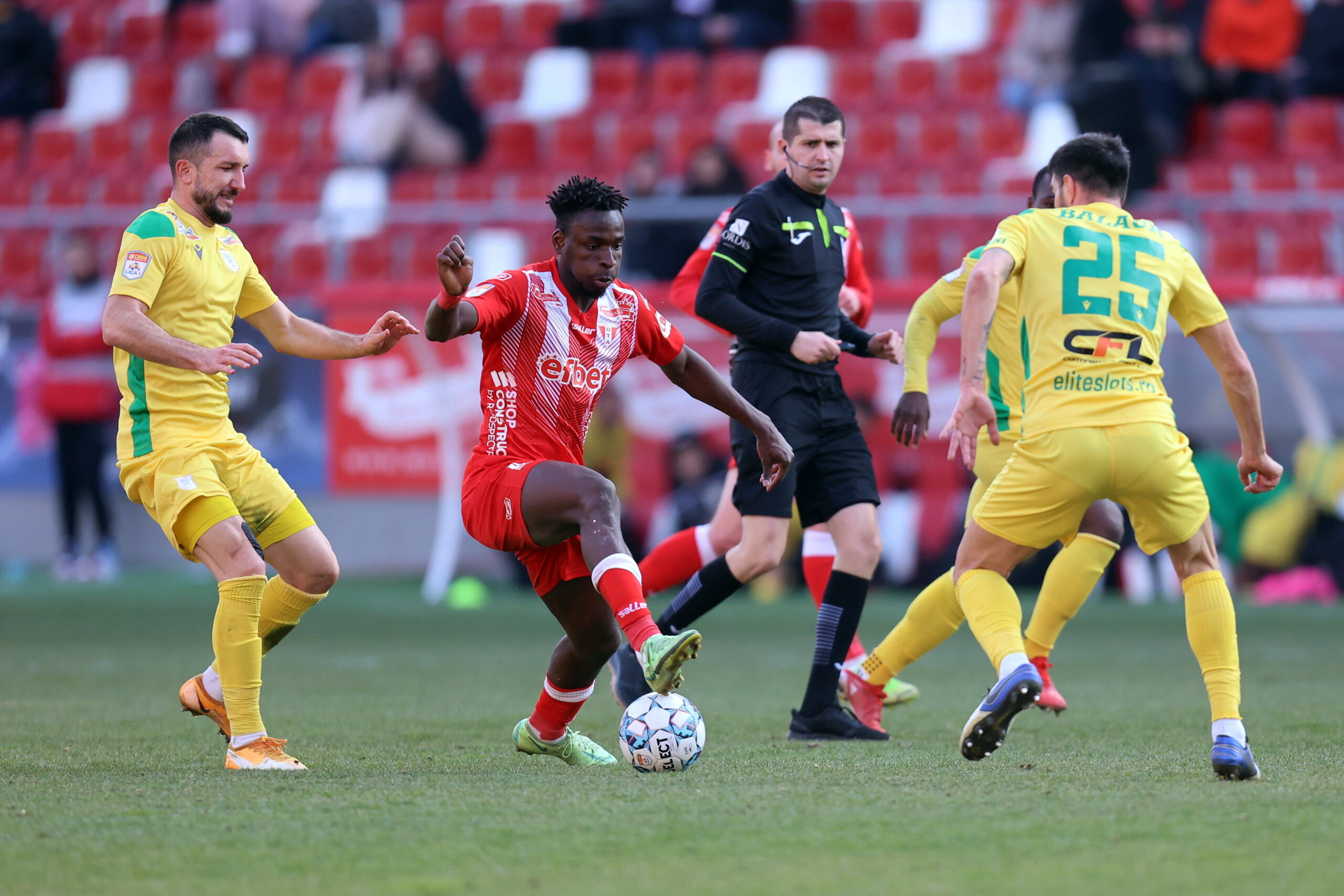 UTA Arad - CS Mioveni Live Video Online în etapa a 8-a din play-out-ul ...