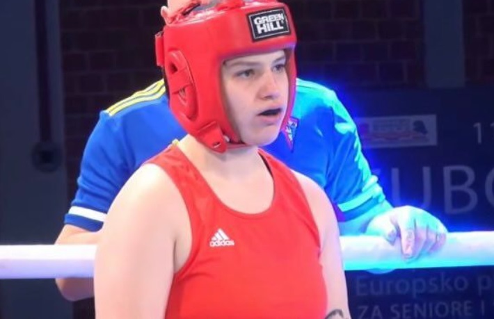 Alexandra Petcu a dat Londra pe București, doar pentru a boxa