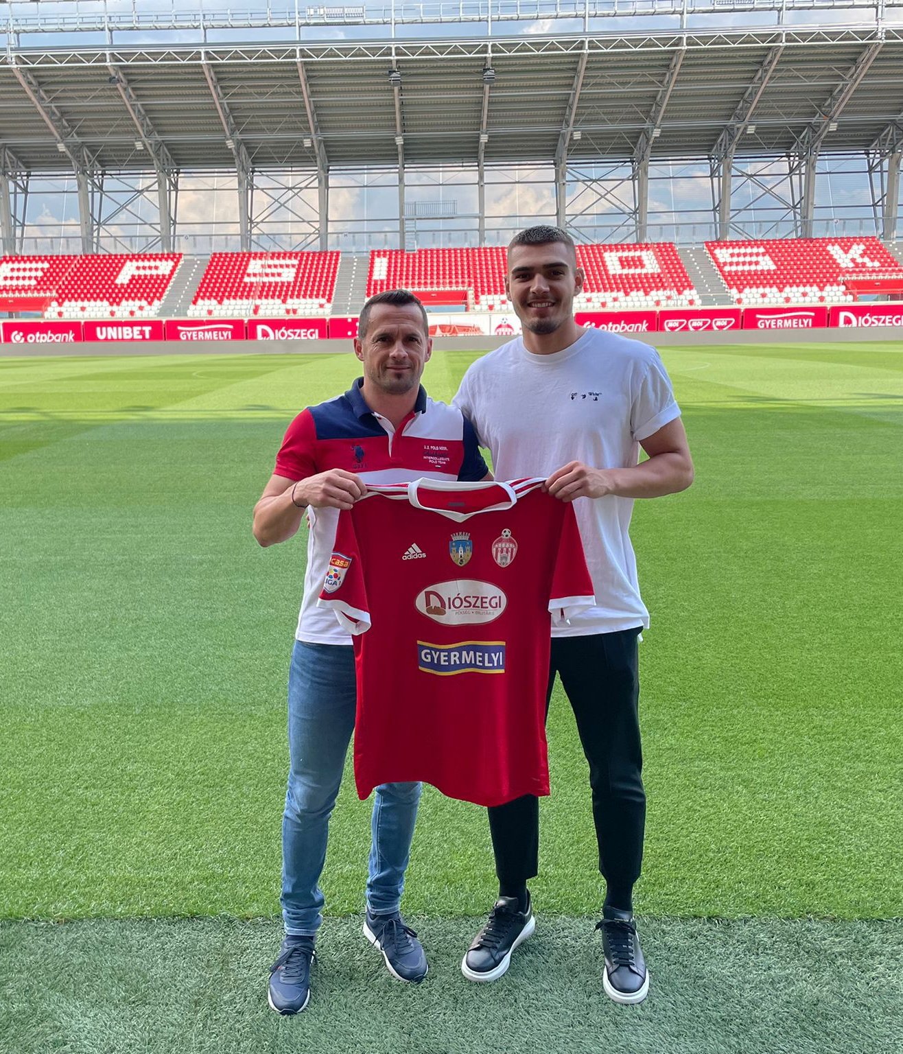 Sepsi l-a prezentat pe Denis Ciobotariu