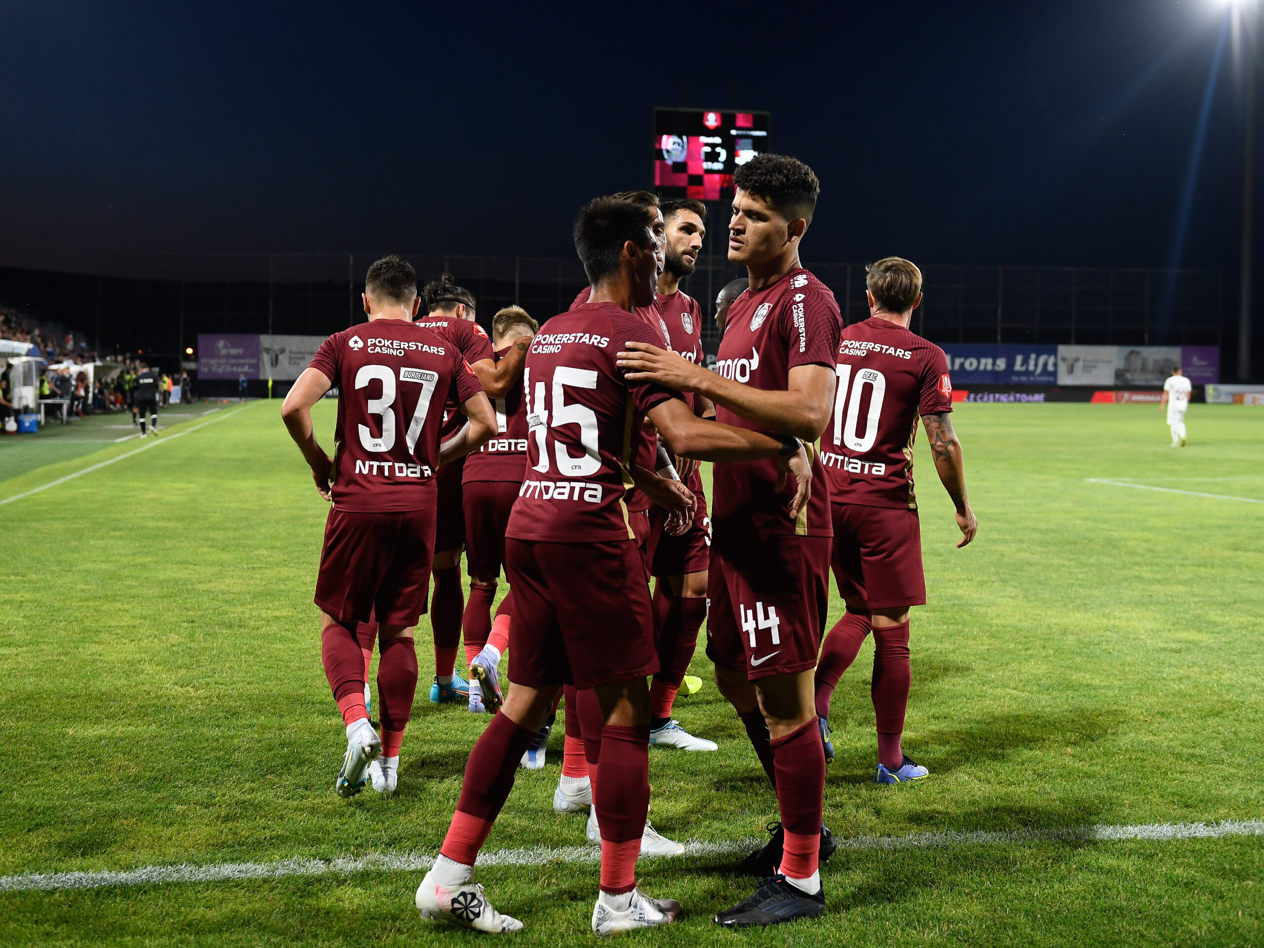 Fotbalistul lui CFR Cluj se milogește de staff-ul lui Adrian Mutu