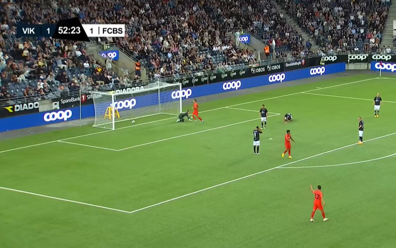 Ce gafă a făcut portarul lui Viking cu FCSB! Andrei Cordea a înscris ...