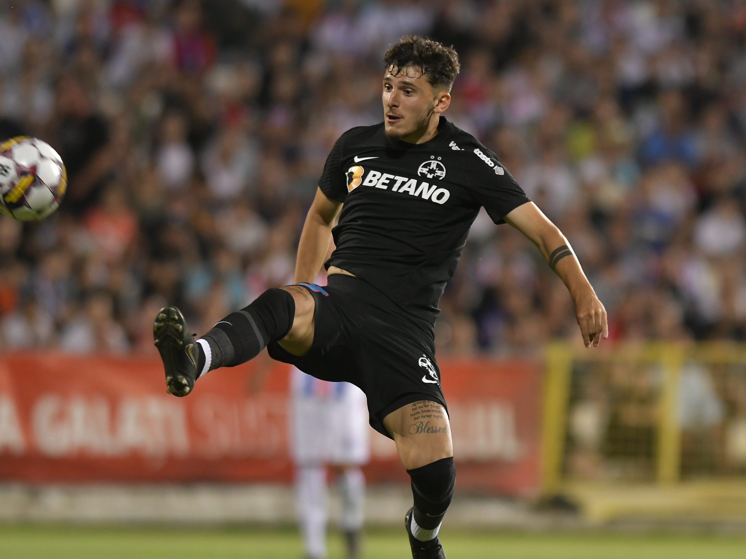 Grenoble îl dorește pe Ianis Stoica de la FCSB în Ligue 2