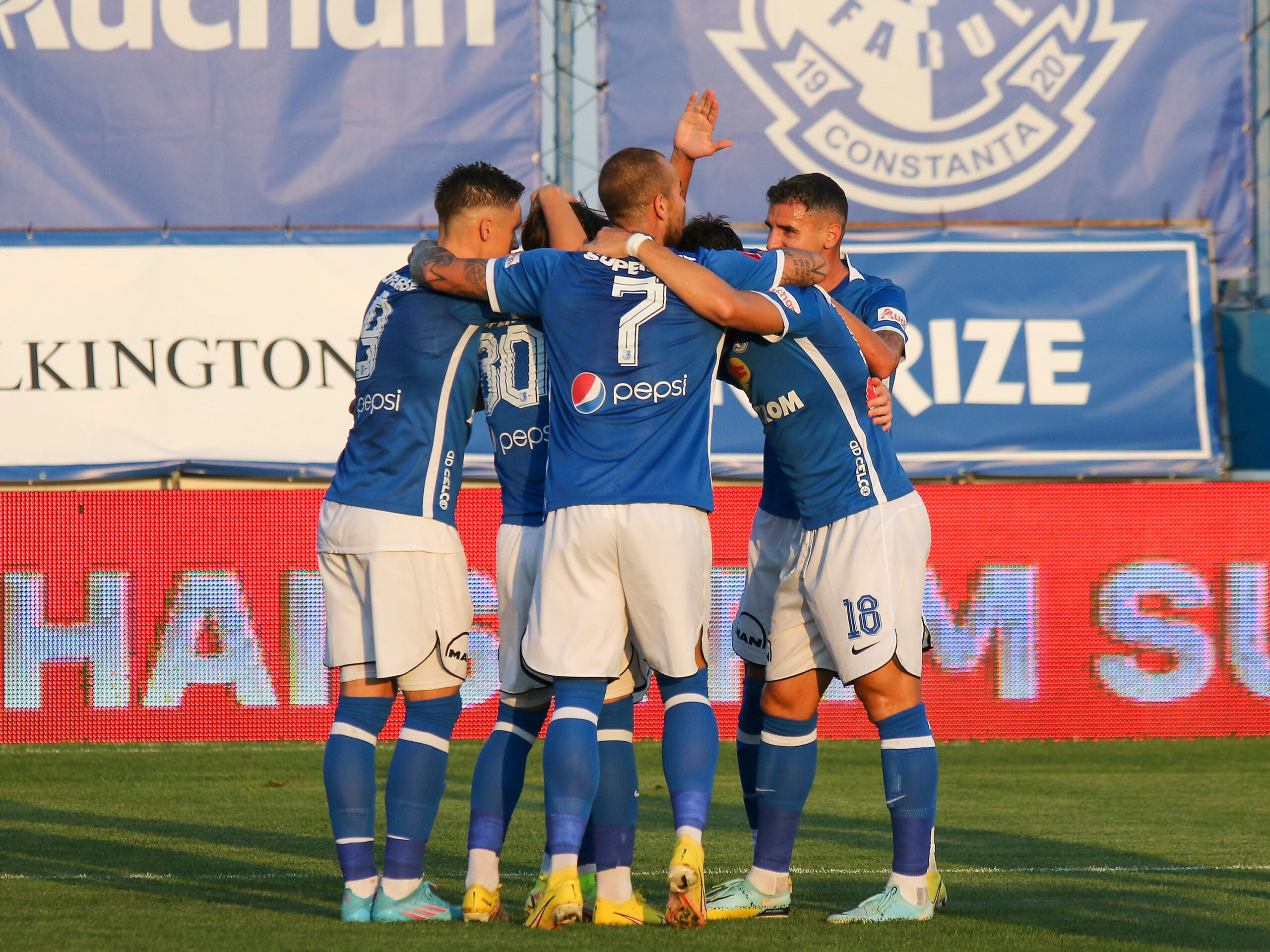 Farul – FC Argeș, Live Video Online, de la ora 18:30, în etapa 10