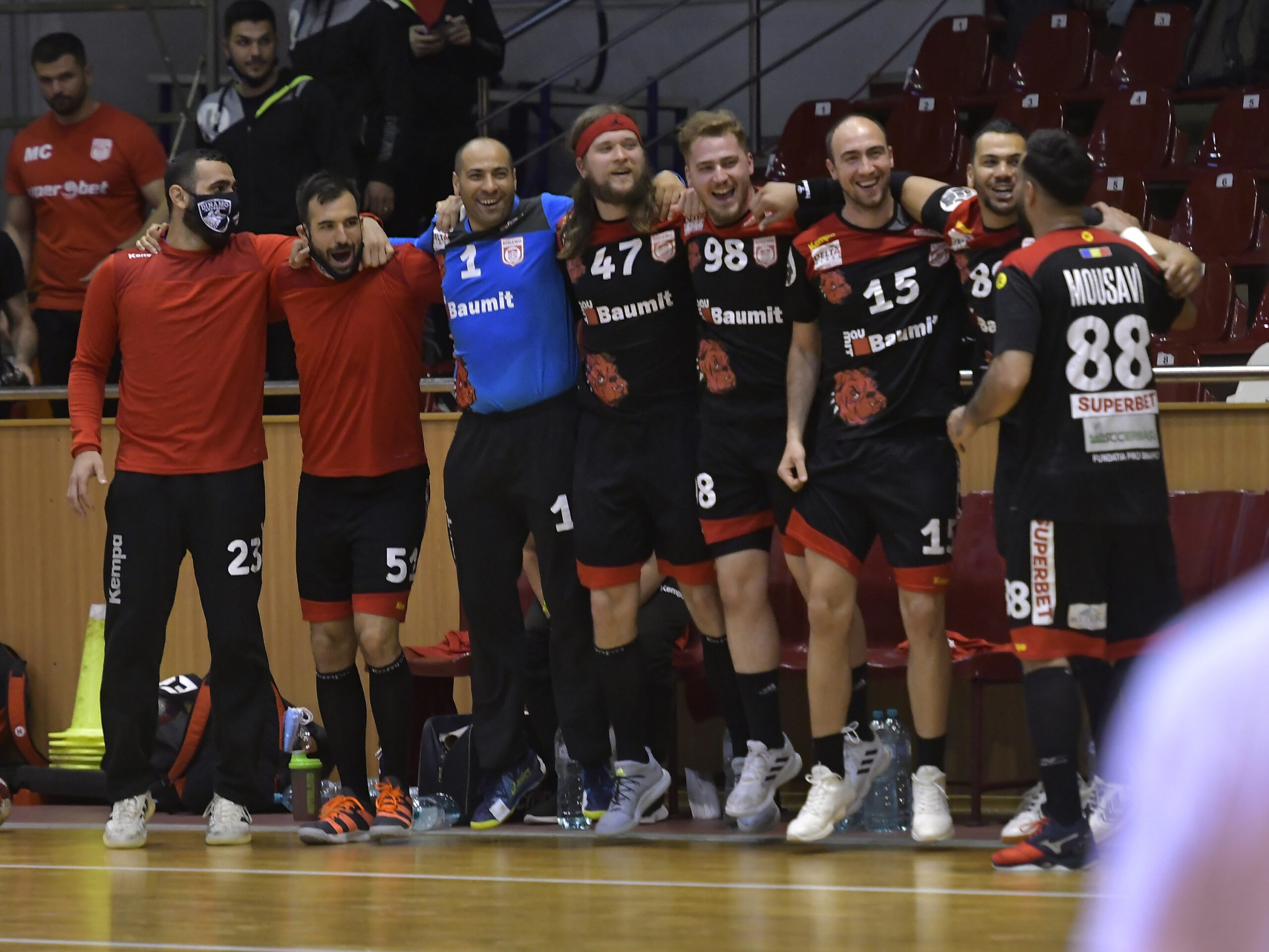 Ante Kuduz și Saeid Heidarirad de la Dinamo au primit cetățenia română