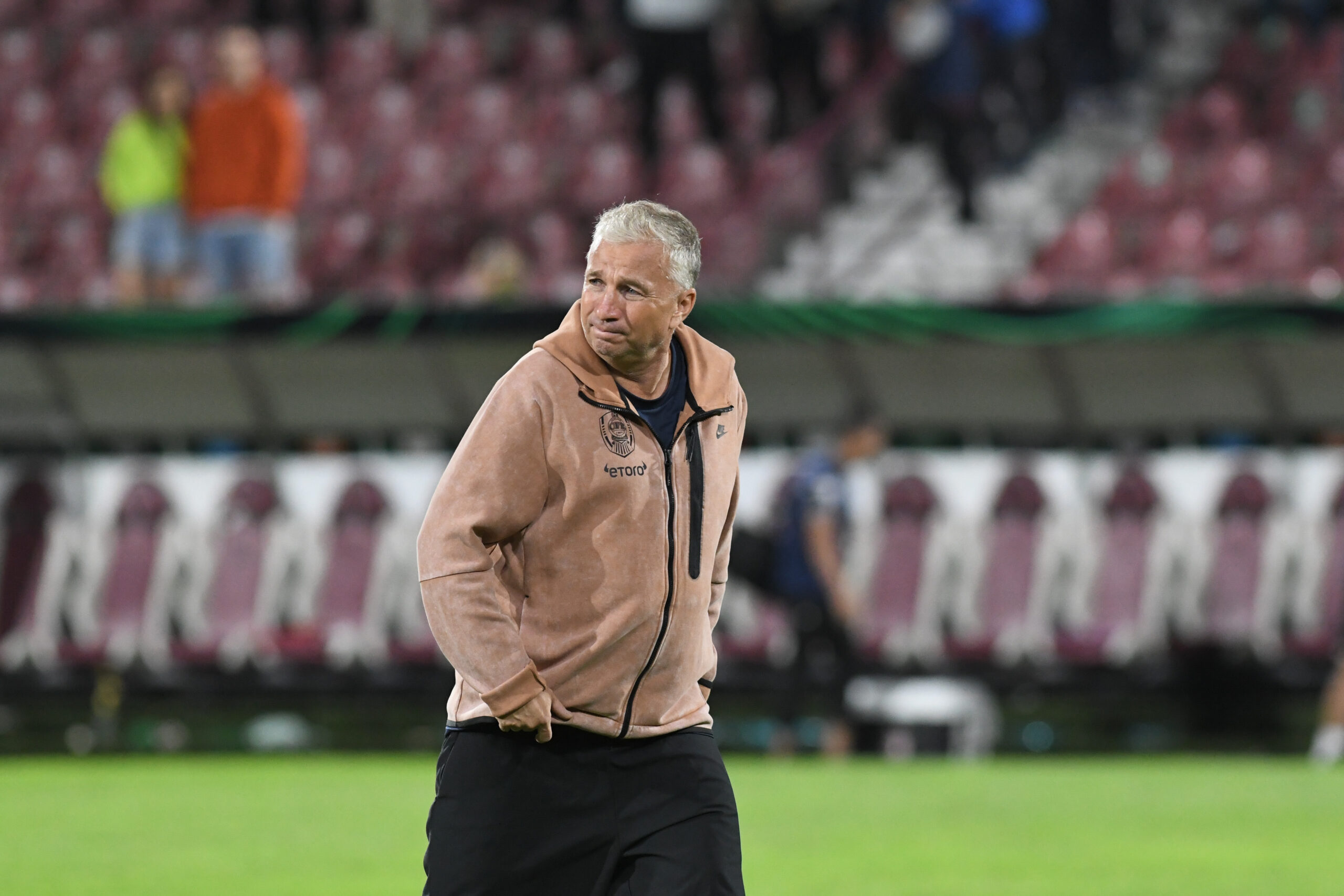 Oficialii lui CFR Cluj au reacționat după ce suporterii i-au cerut ...