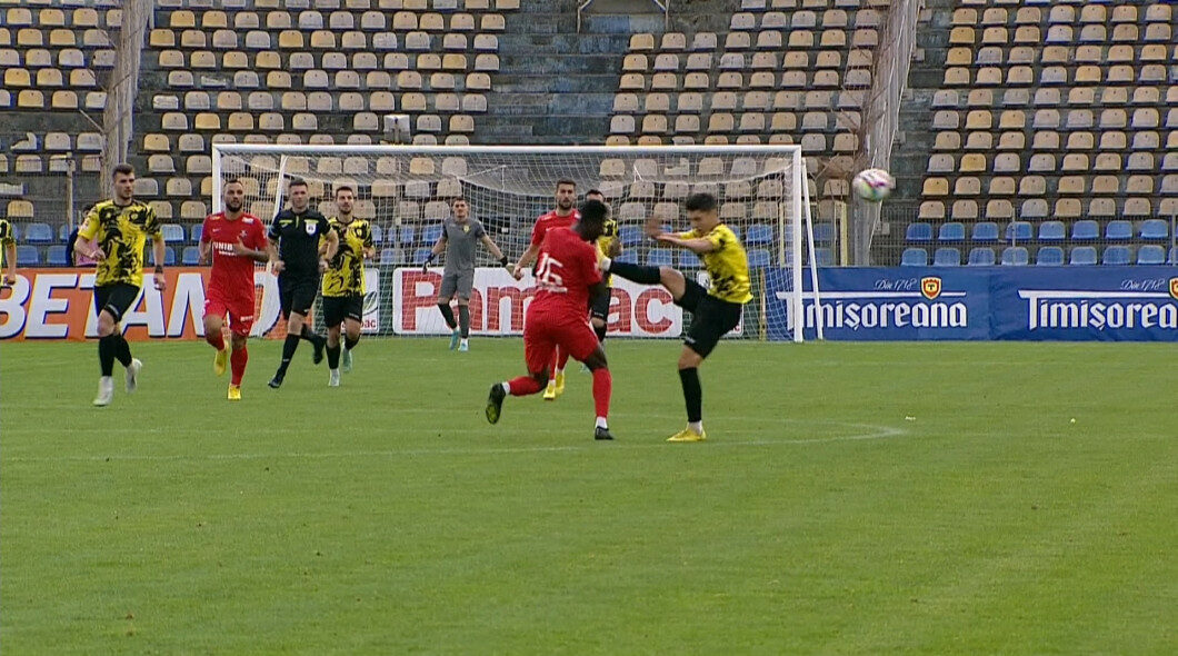 Un jucător al celor de la FC Brașov și-a făcut knock-out adversarul