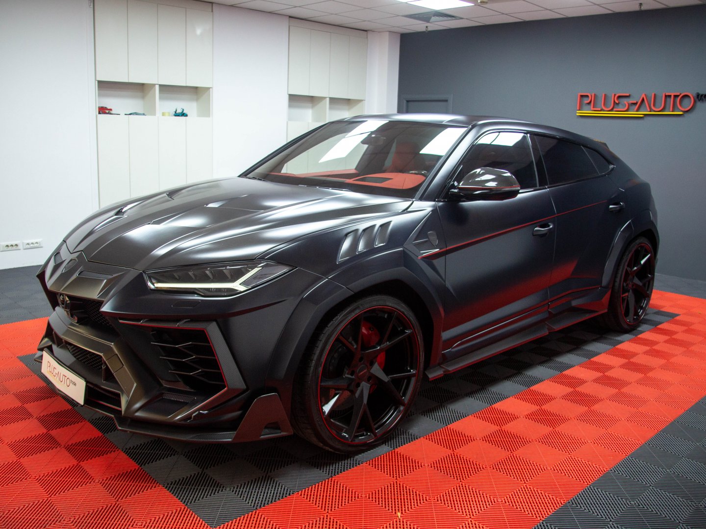 Mirel Rădoi își vinde bolidul Lamborghini Urus Mansory Venatus: