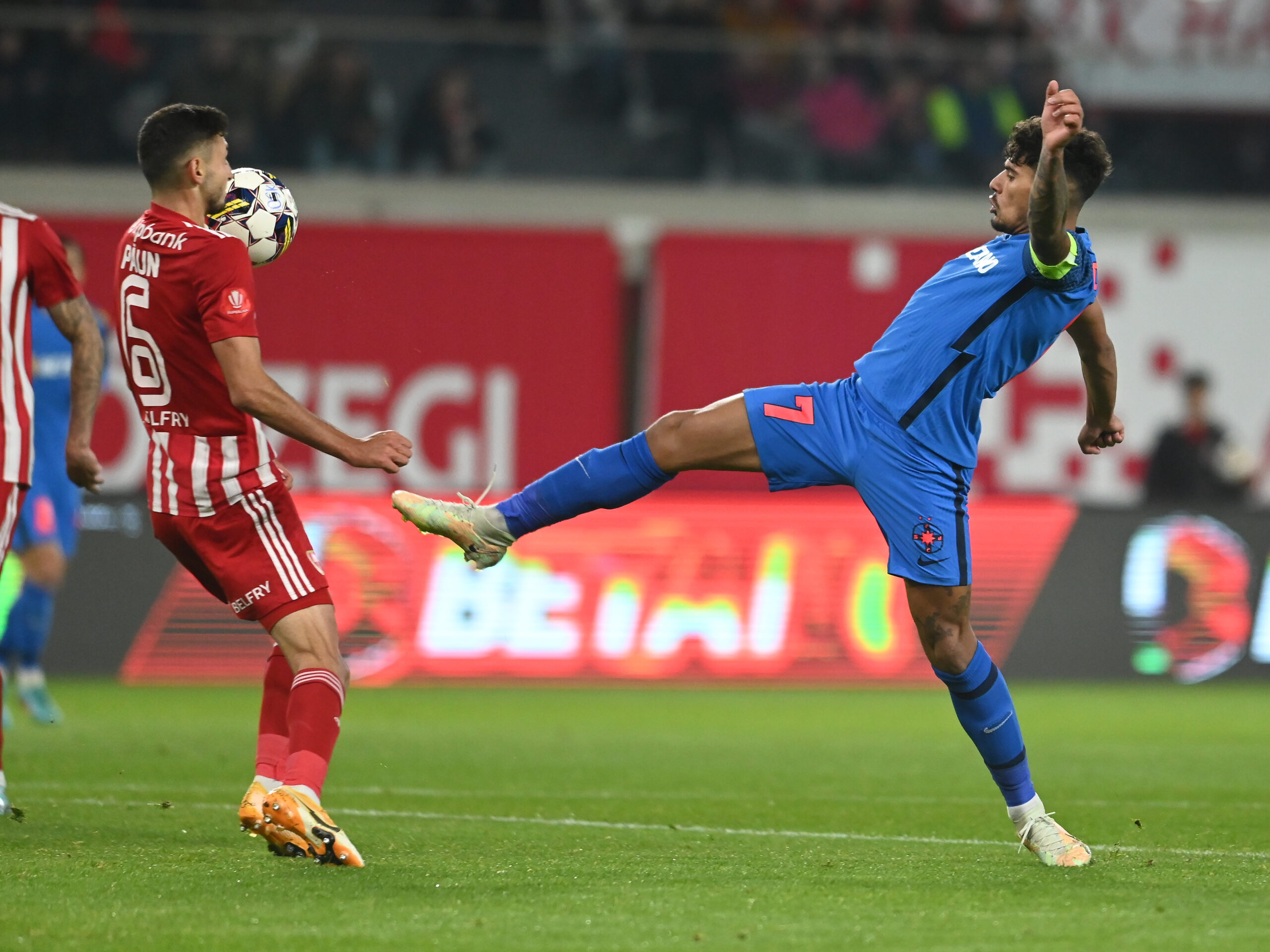 Fostul jucător al lui Gigi Becali îl distruge pe Florinel Coman