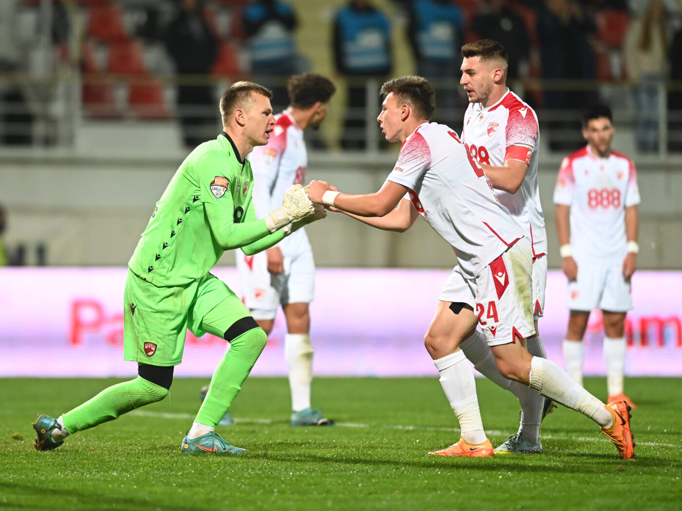 Dinamo face colecție de portari. Dujmovic nu a plecat, dar șefii mai ...