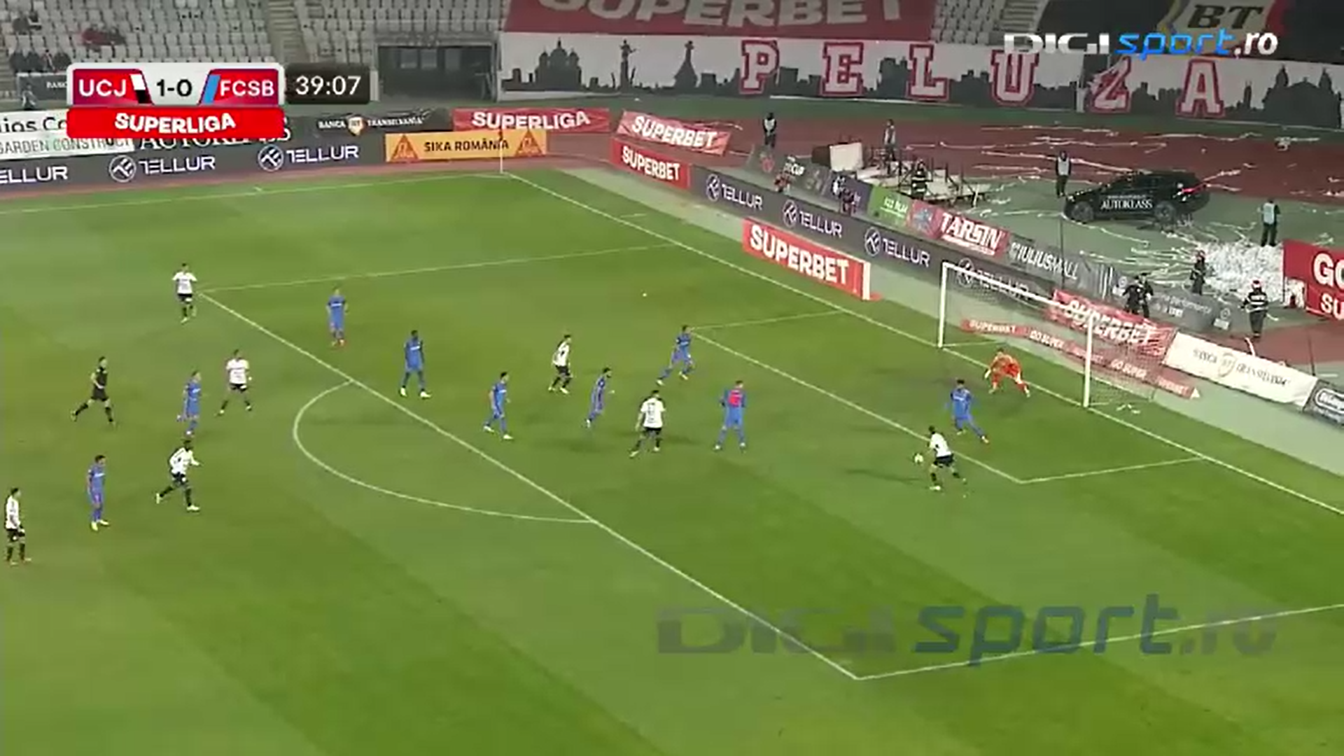 Gafe comise de Adrian Șut și Malcom Edjouma în U Cluj - FCSB