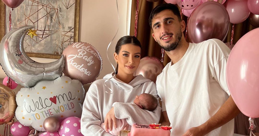 Andrei Ivan și-a fotografiat fiica într-un mod inedit!