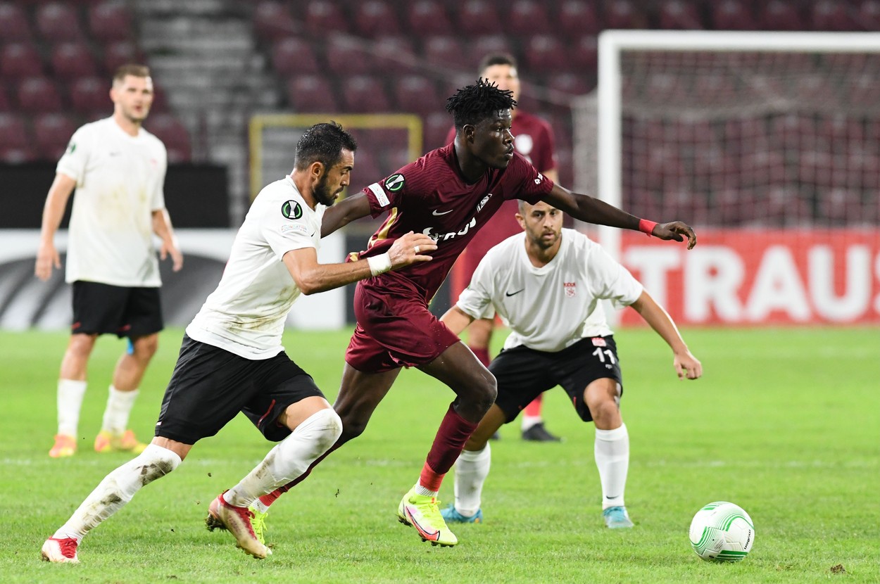 Câți bani poate lua CFR Cluj dacă Yeboah ajunge la Slavia Praga