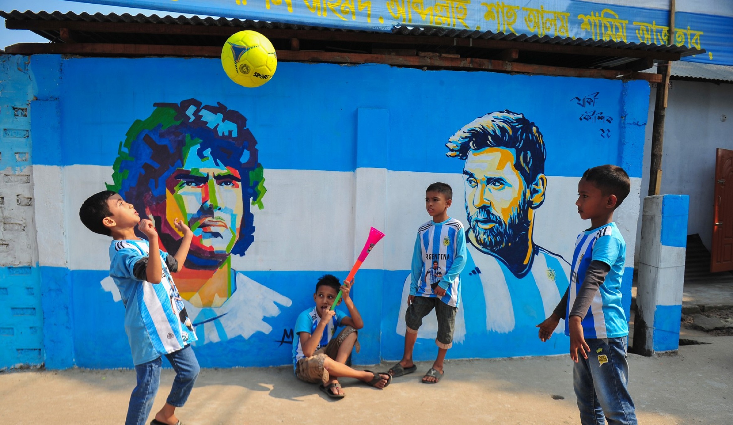 Editorial de Vali Moraru