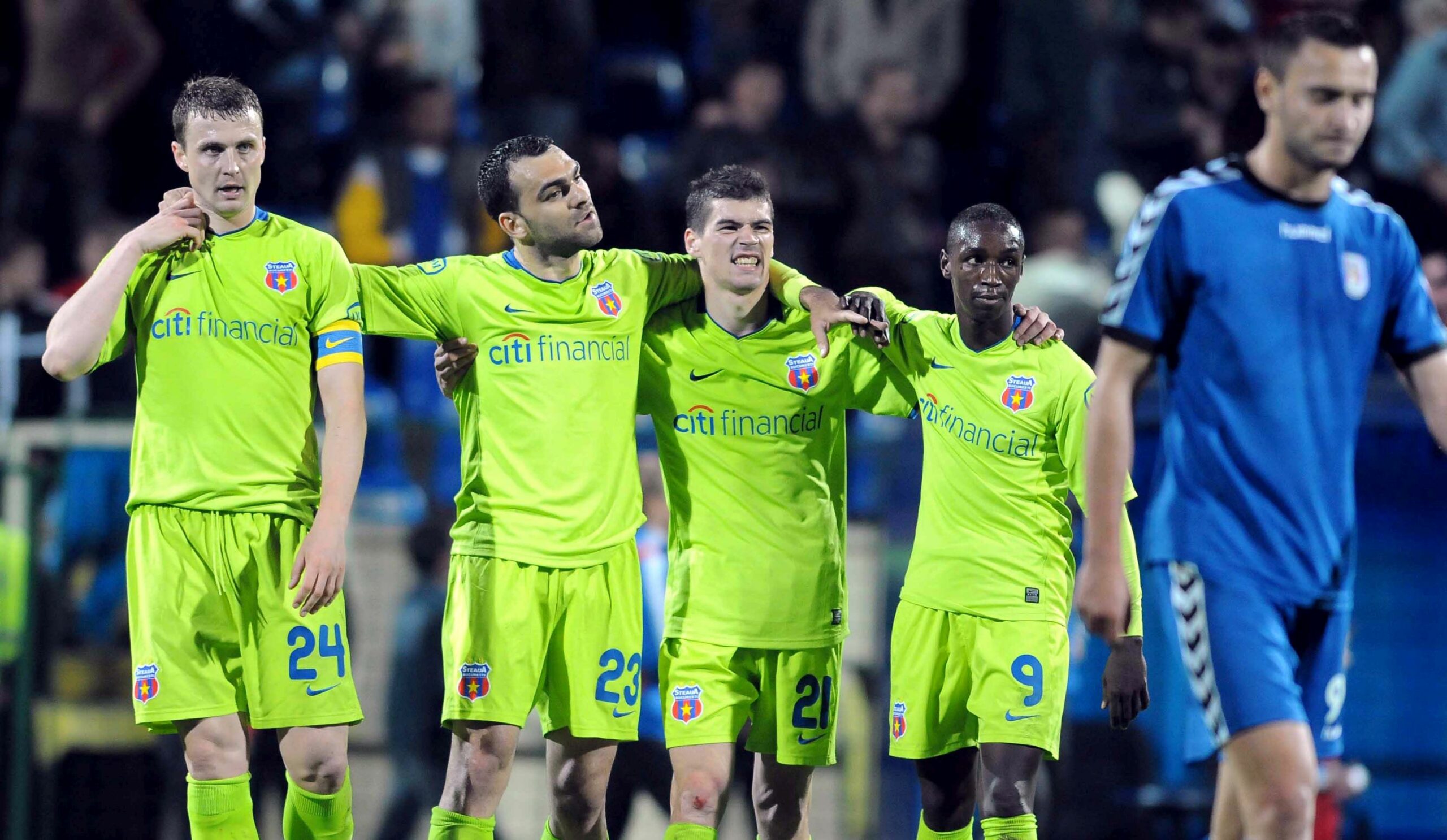 Bătaie în vestiarul Stelei între doi fotbaliști cunoscuți