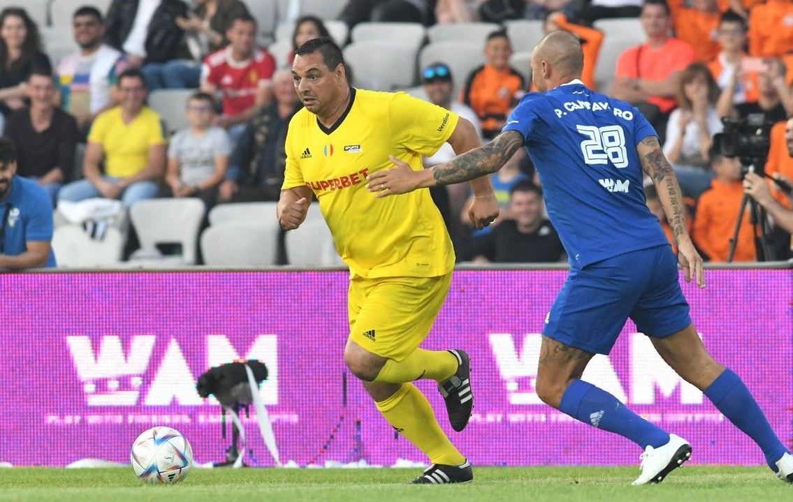 Ionel Ganea s-a făcut băiat de casă!