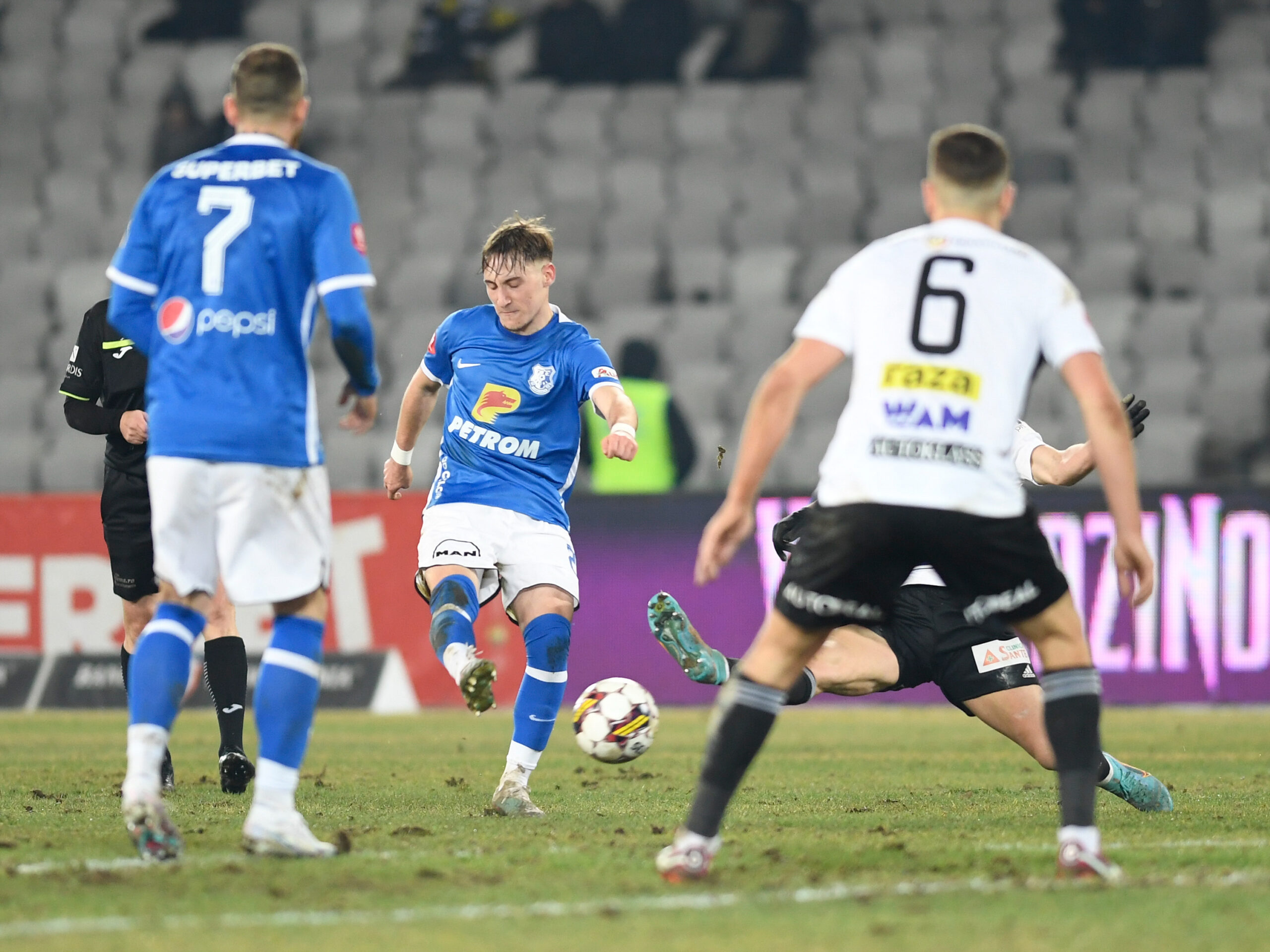 U Cluj - Farul Constanța, Live Video Online, de la ora 20:00