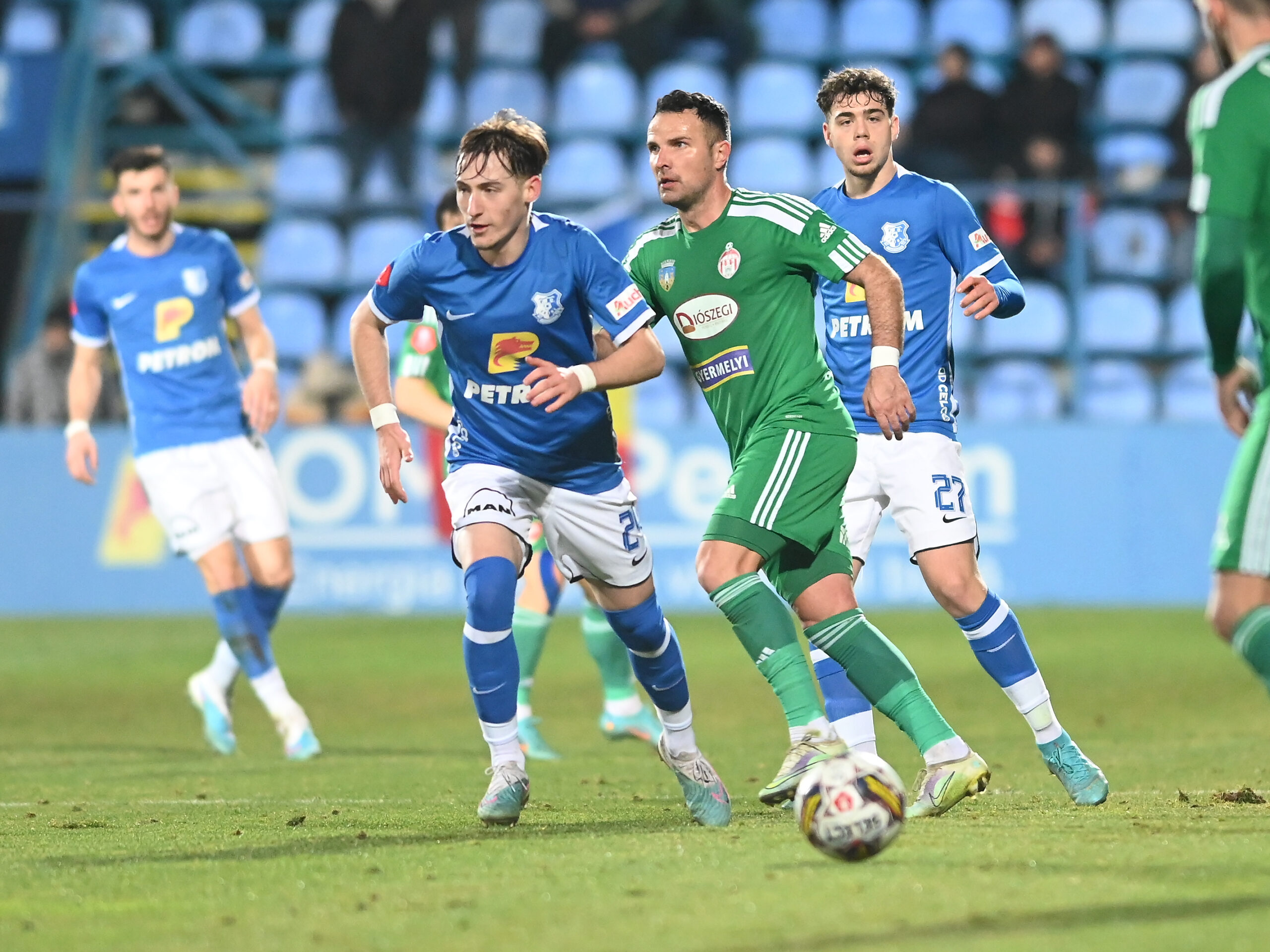 FCSB, pe urmele unui fotbalist din Superliga. „Cel mai bun fundaș ...