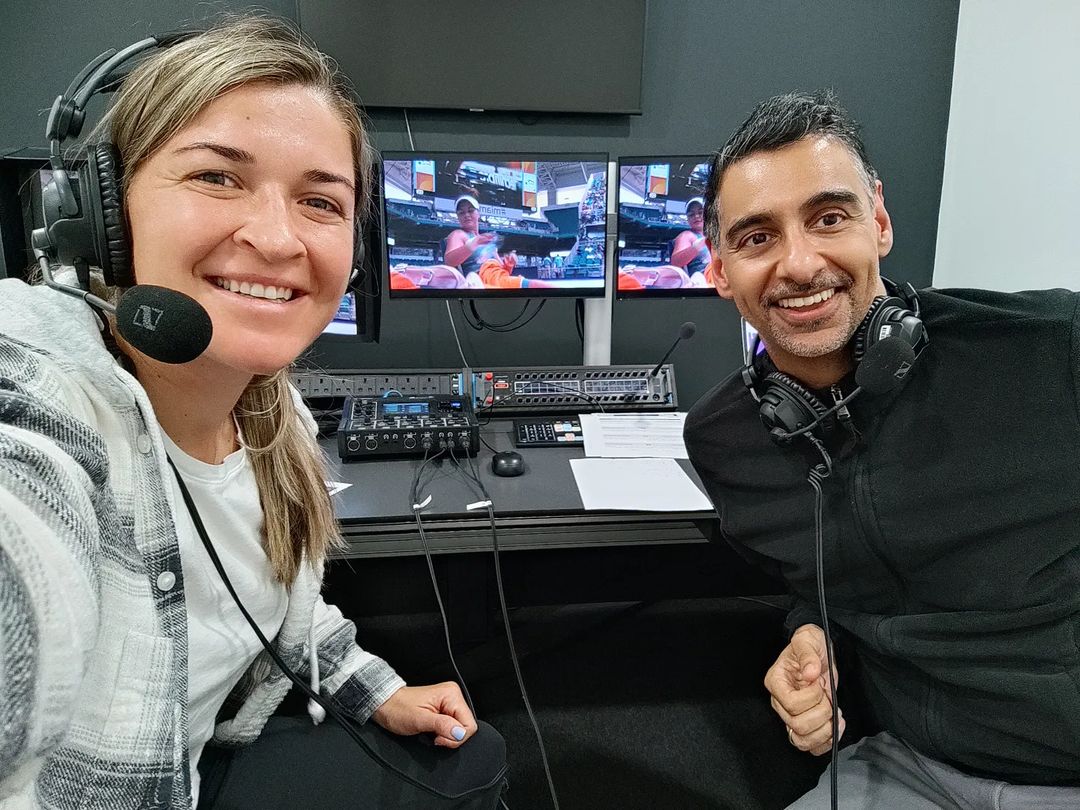 Neașteptat! O româncă, angajată să asigure comentariul în limba engleză ...