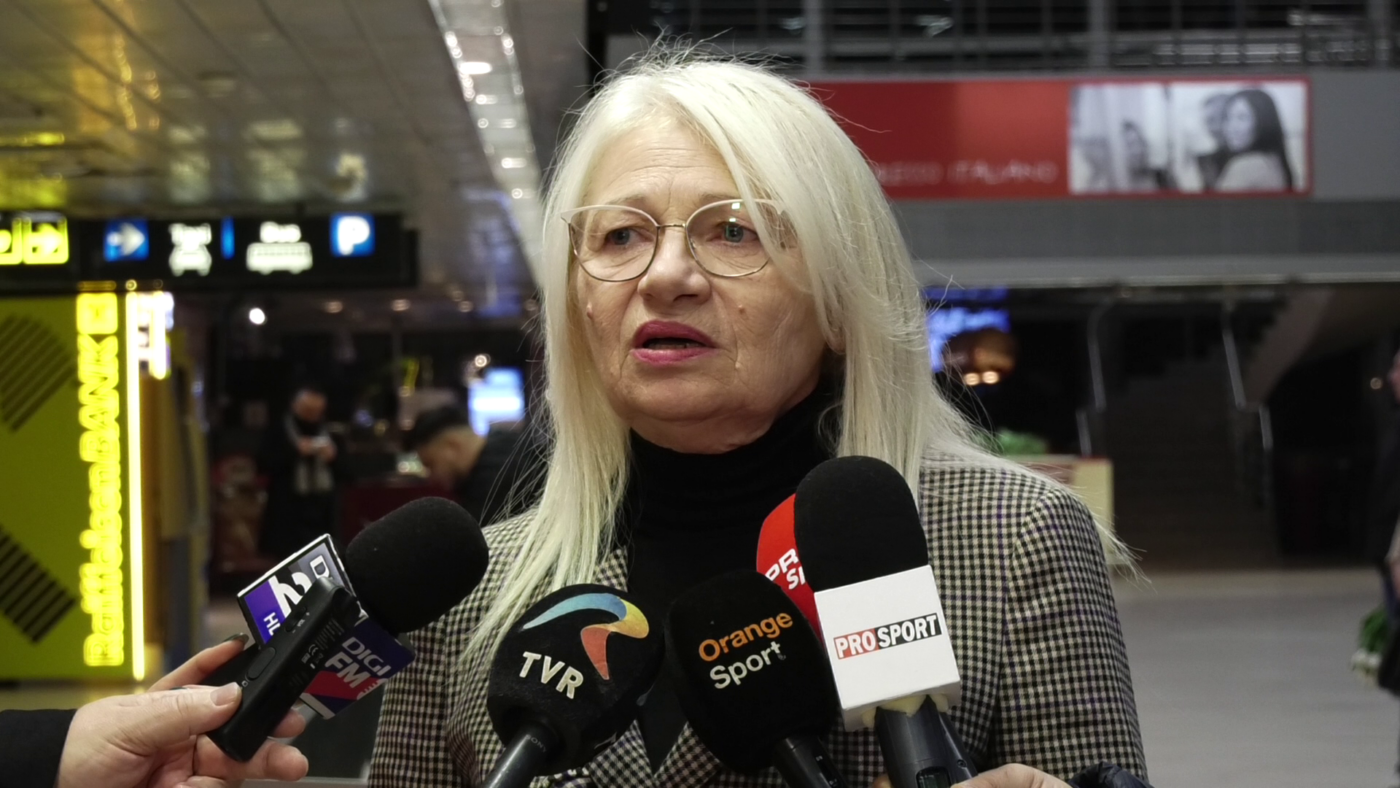 Anișoara Cușmir felicită sportivii care au participat la Campionatele ...