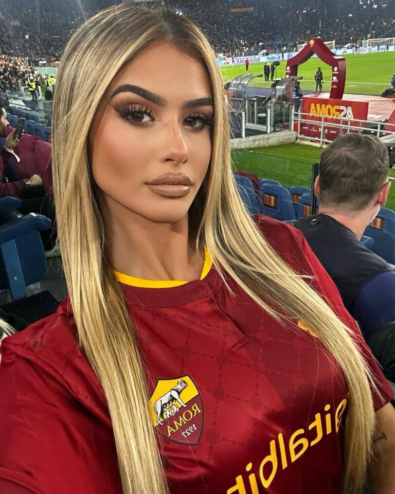 Un fotbalist din Serie A a chemat-o la meci pe Tori Hubbard