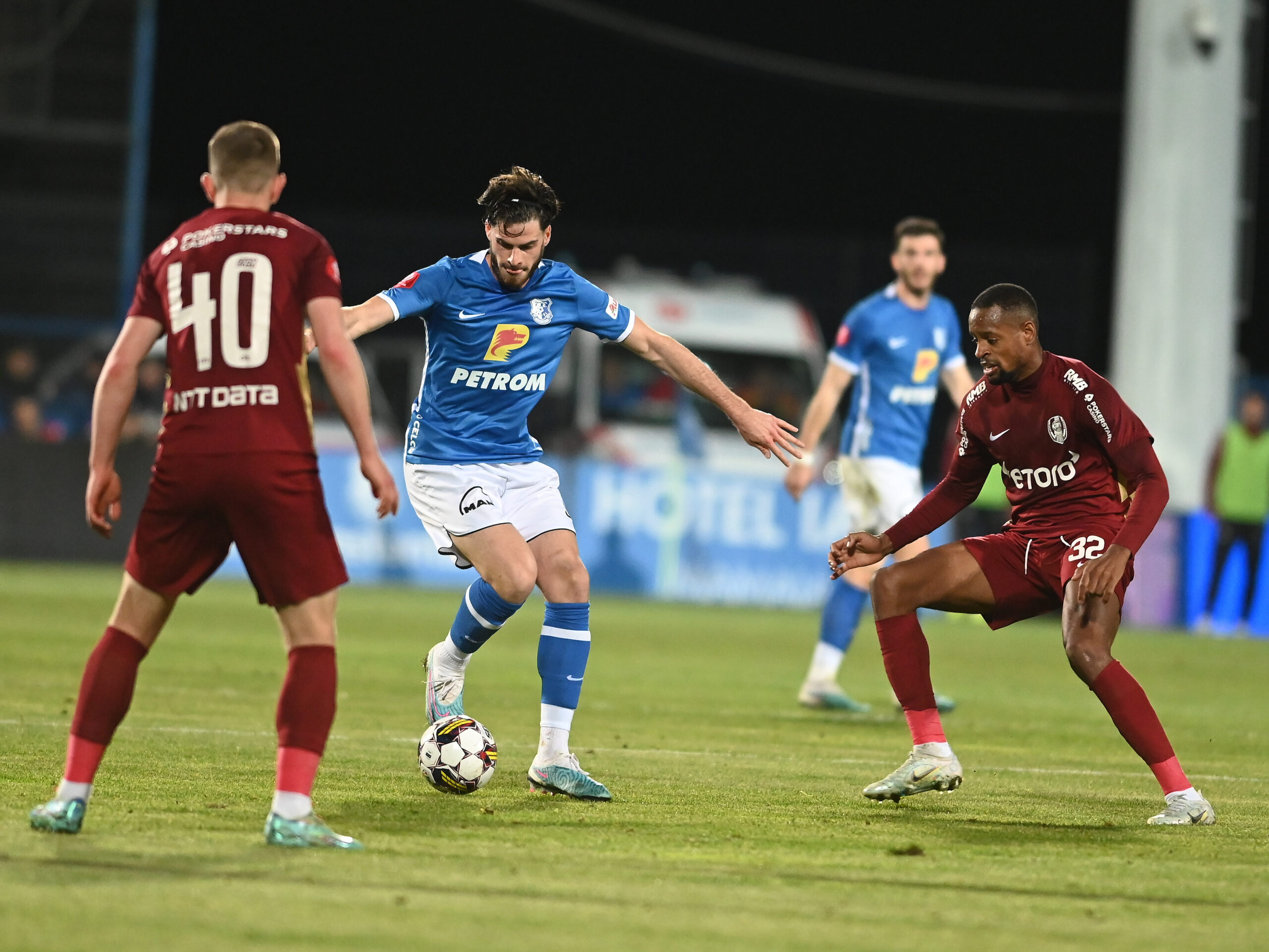 Tudor Băluță, în extaz după victoria Farului. Scorul care o poate face ...