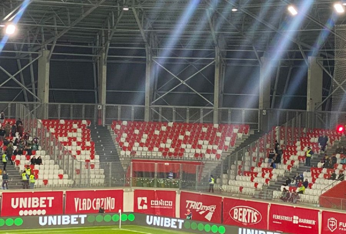 Tensiuni uriașe la Sepsi - Rapid! Galeria giuleștenilor a părăsit ...