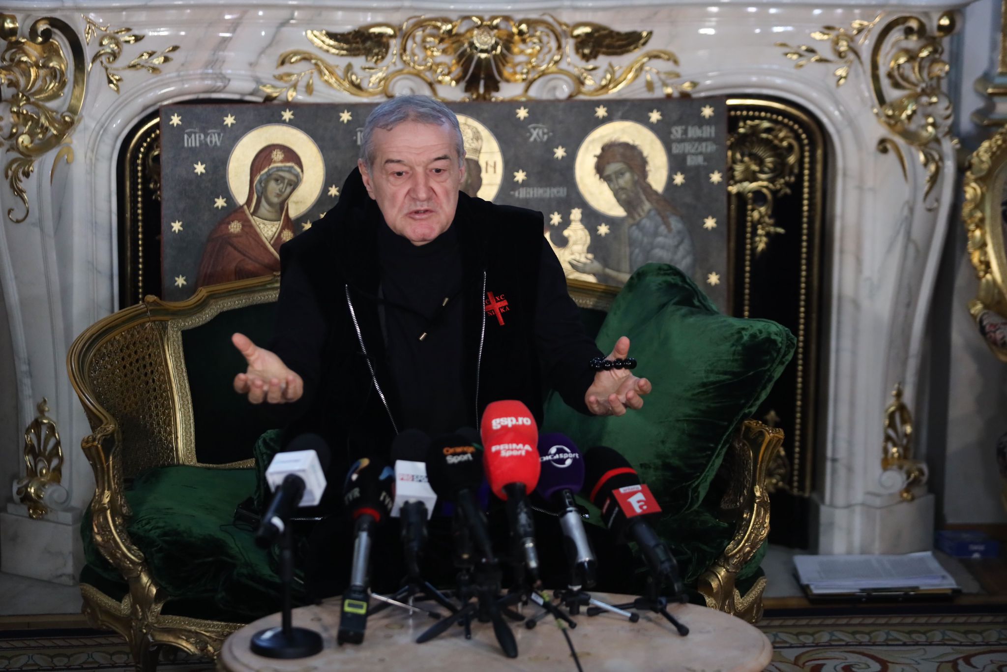 Cine e milionarul misterios care cumpără FCSB de la Gigi Becali și ce ...