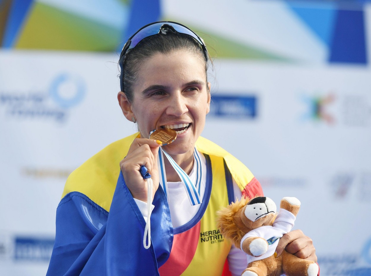 Ionela Cozmiuc, aur și record la Campionatul European de Canotaj!