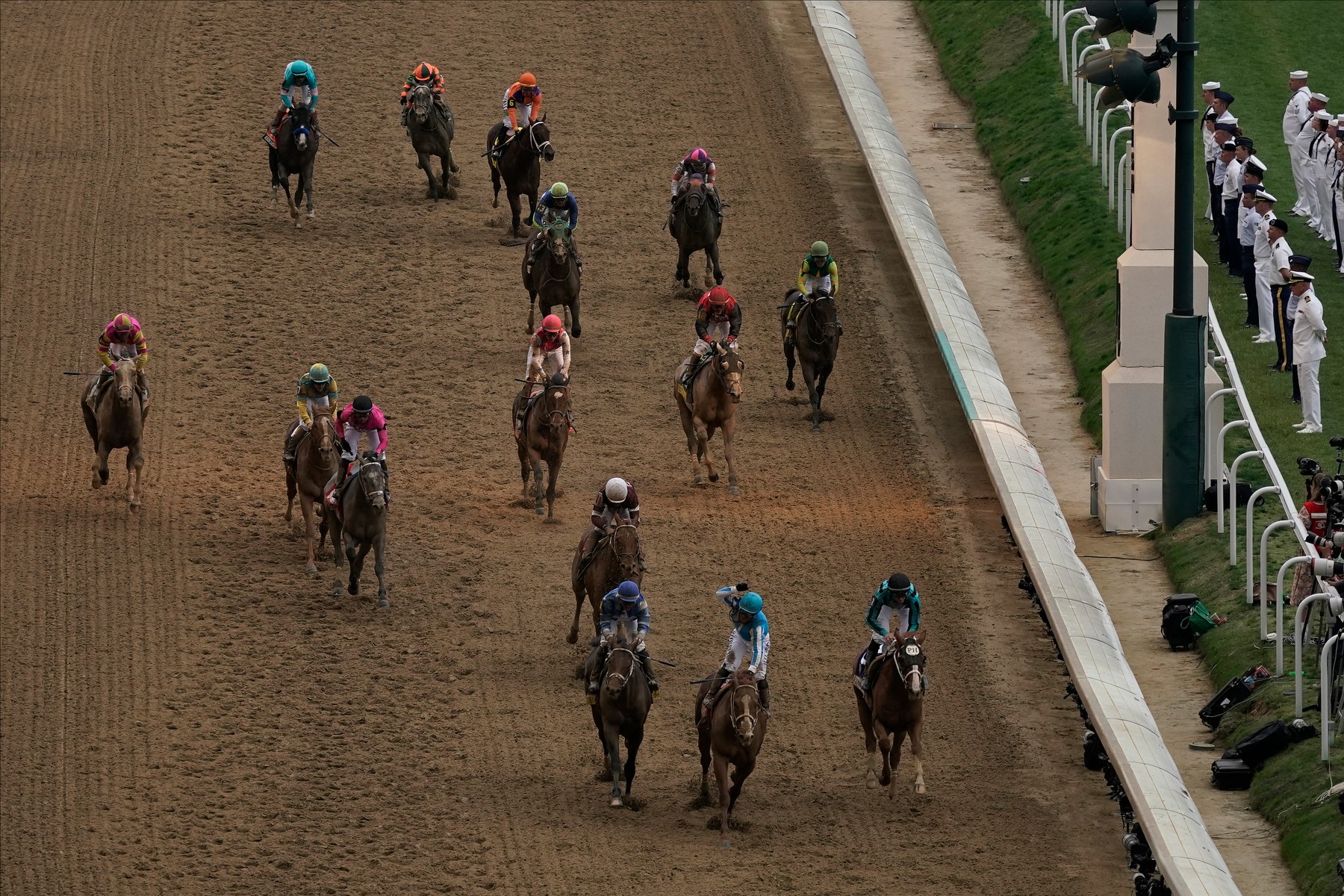 Moartea a 7 cai înainte de cea mai cunoscută cursă din SUA