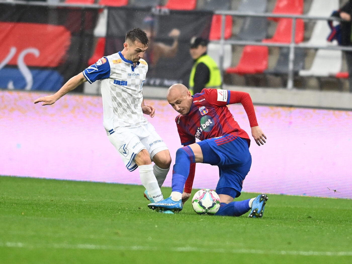 Meme Stoica l-a remarcat pe Alin Roman, de la Poli Iași