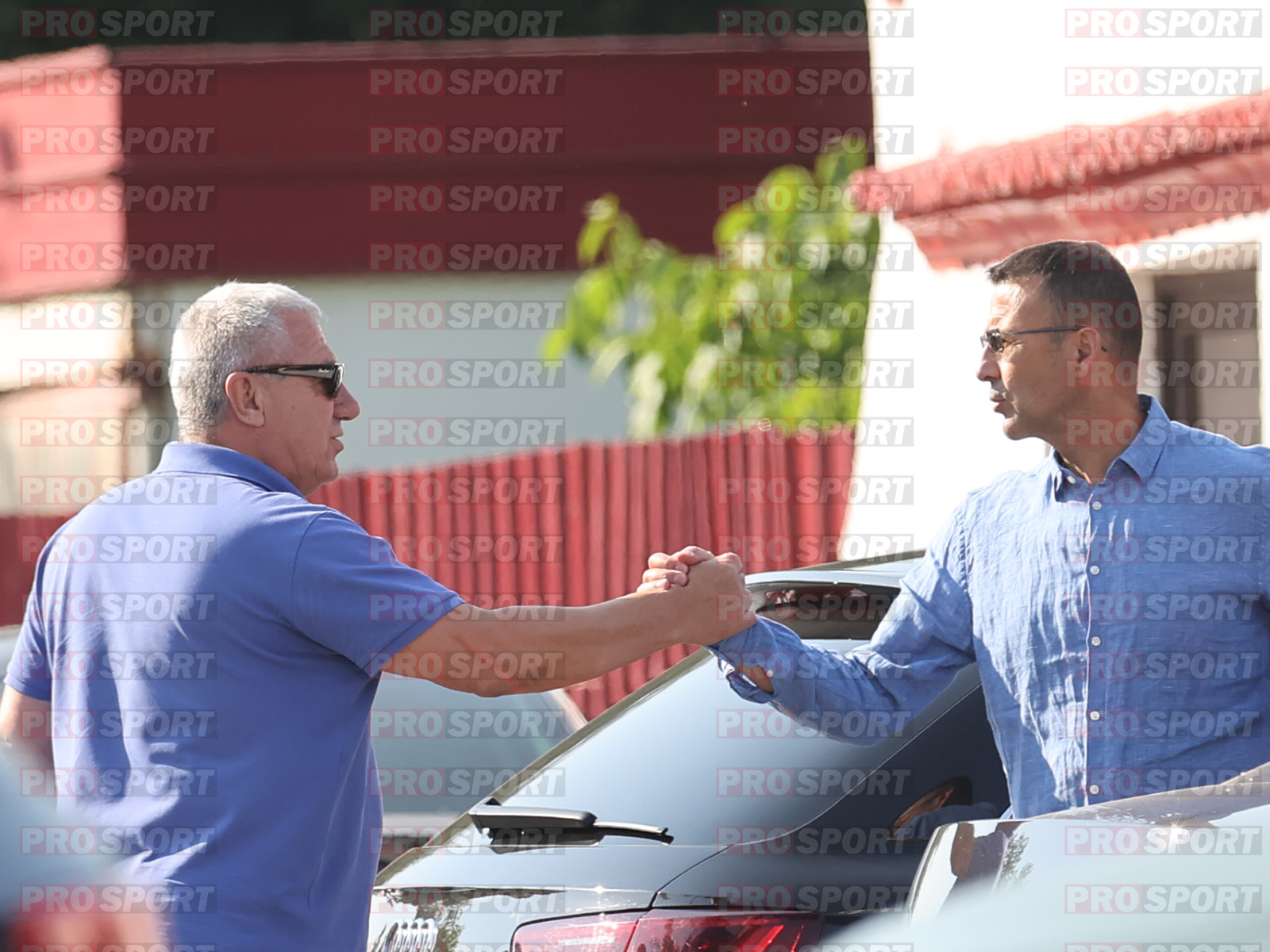 Giovanni și Victor Becali, întâlnire în secret cu o armată de „spioni”