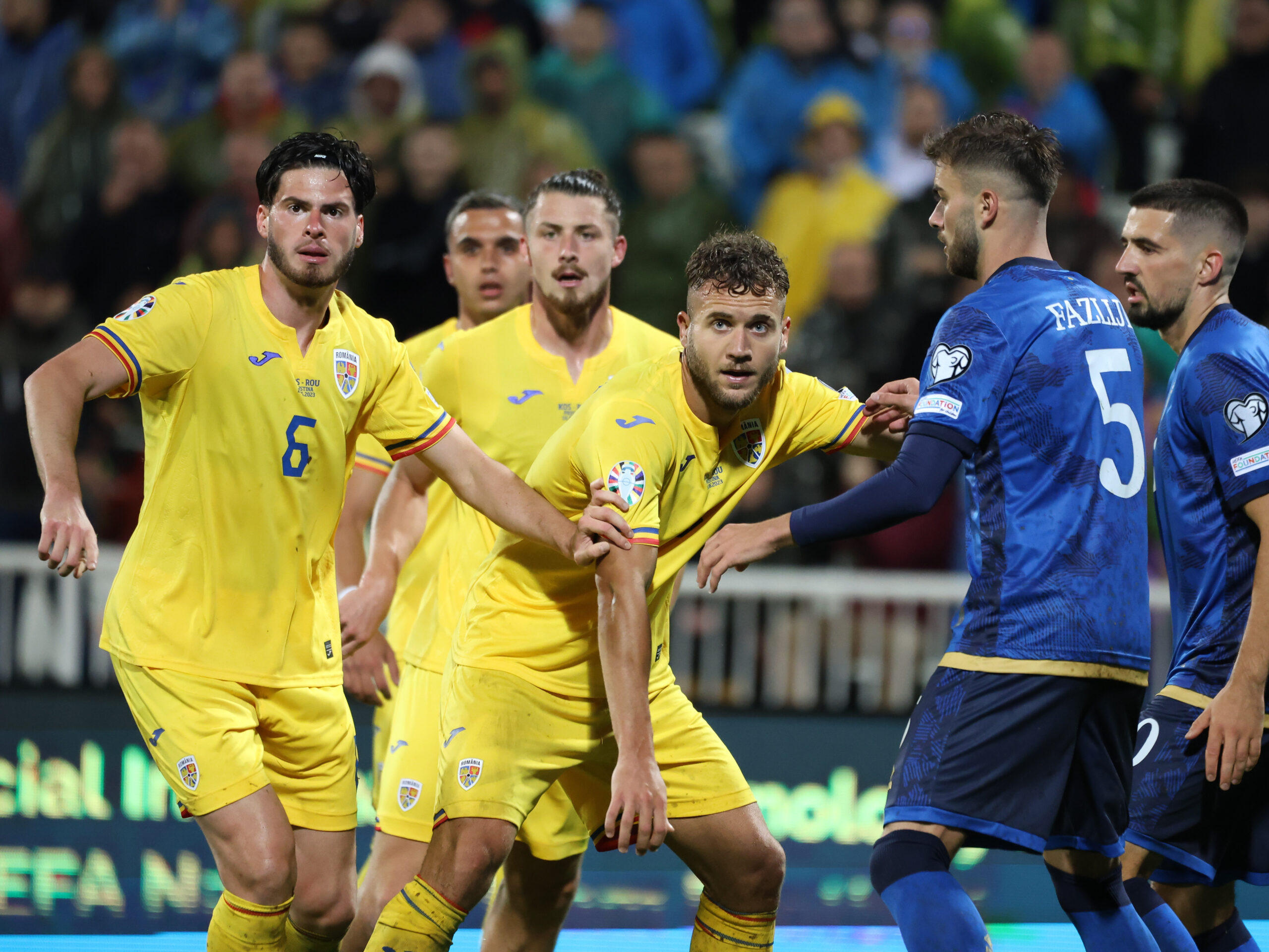 Cel mai contestat fotbalist din naționala României după „dubla” cu ...