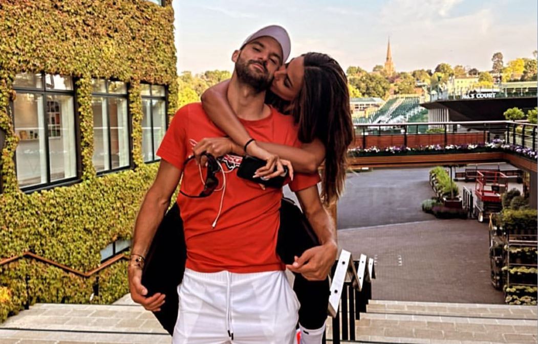 Cum s-a filmat Mădălina Ghenea cu Grigor Dimitrov în ipostaze tandre ...