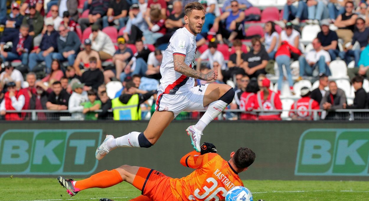 Șucu o spulberă pe Dinamo în lupta pentru transferul lui Drăguș!