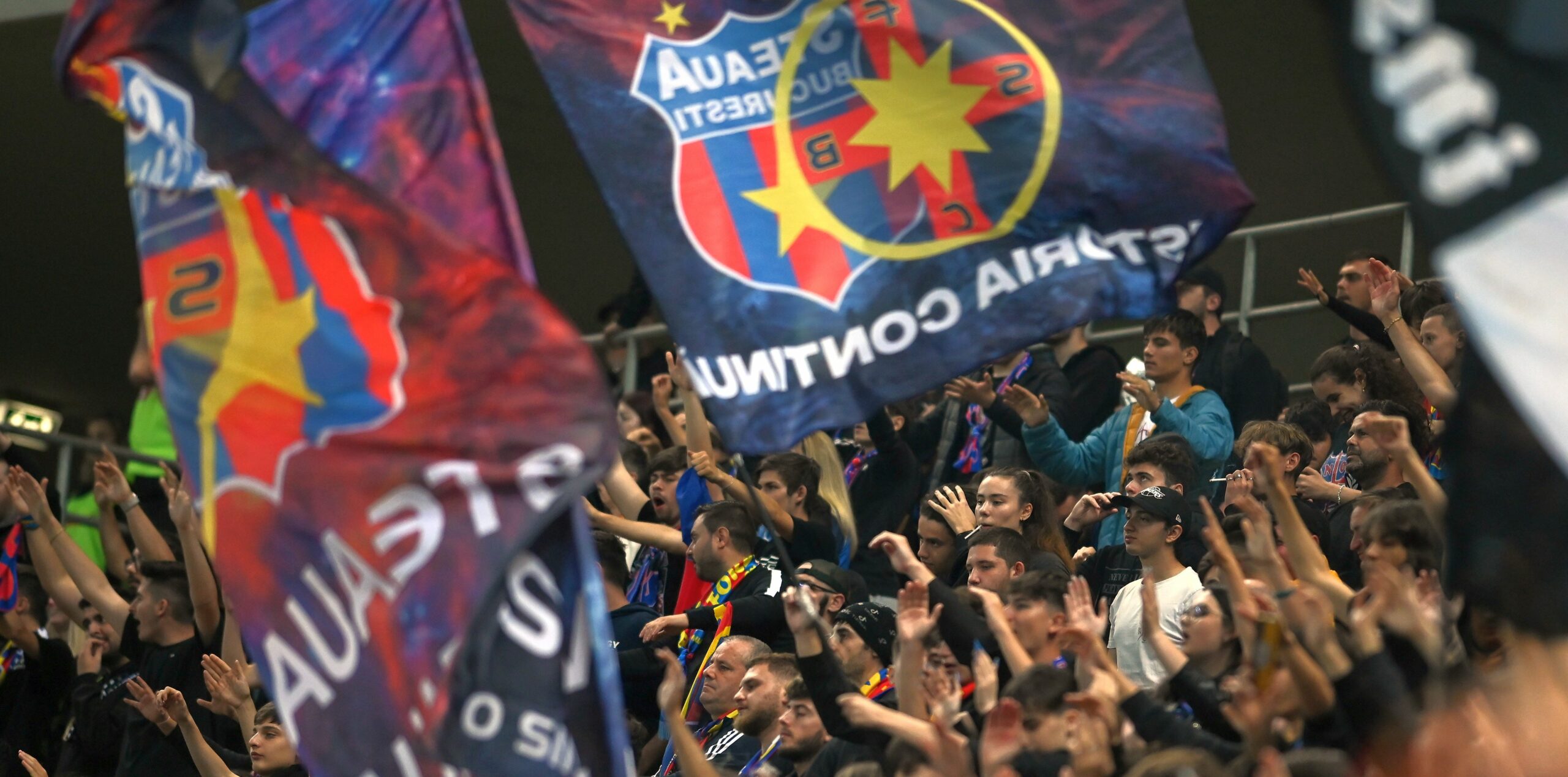 Rapidistul Claudiu Micovschi, fan FCSB de mic