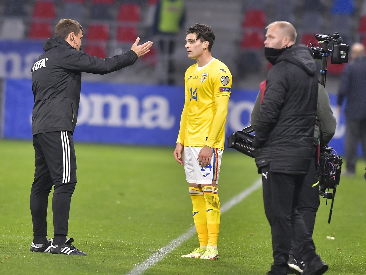 Semne de întrebare legate de convocarea lui Ianis Hagi la echipa națională!