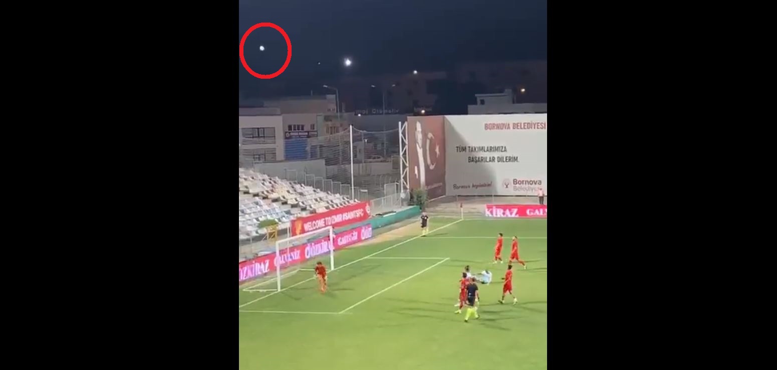 Așa ceva mai rar: fotbalistul din naționala Angliei a trimis mingea ...